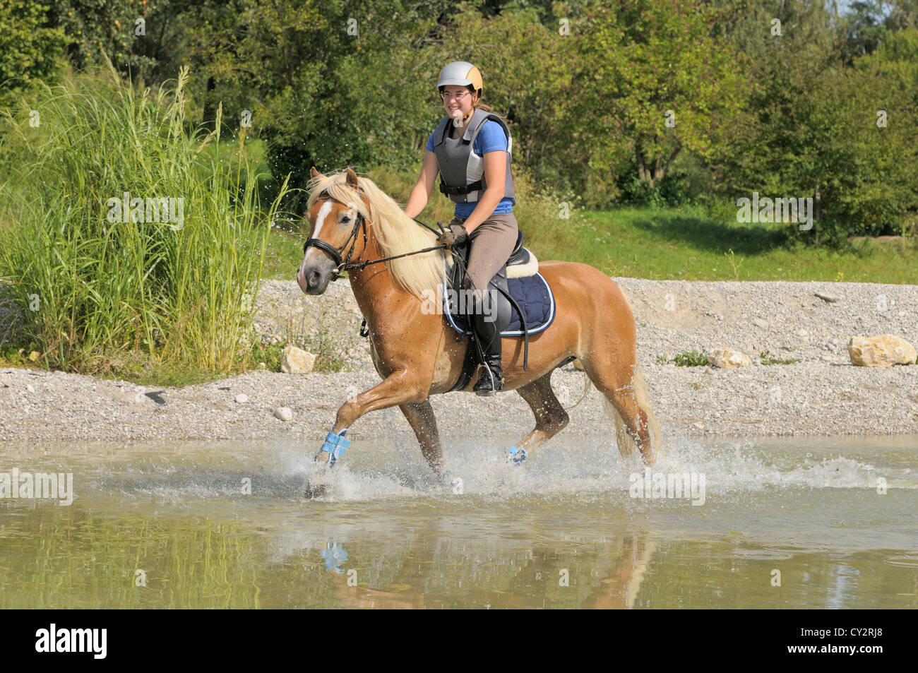 Riding the water hi-res stock photography and images - Alamy