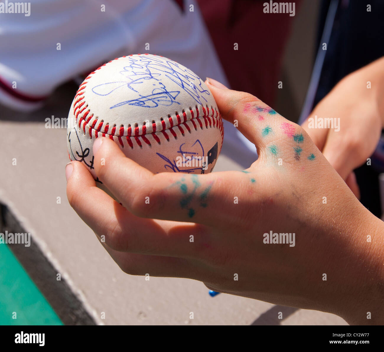 Autograph and fan hi-res stock photography and images - Alamy
