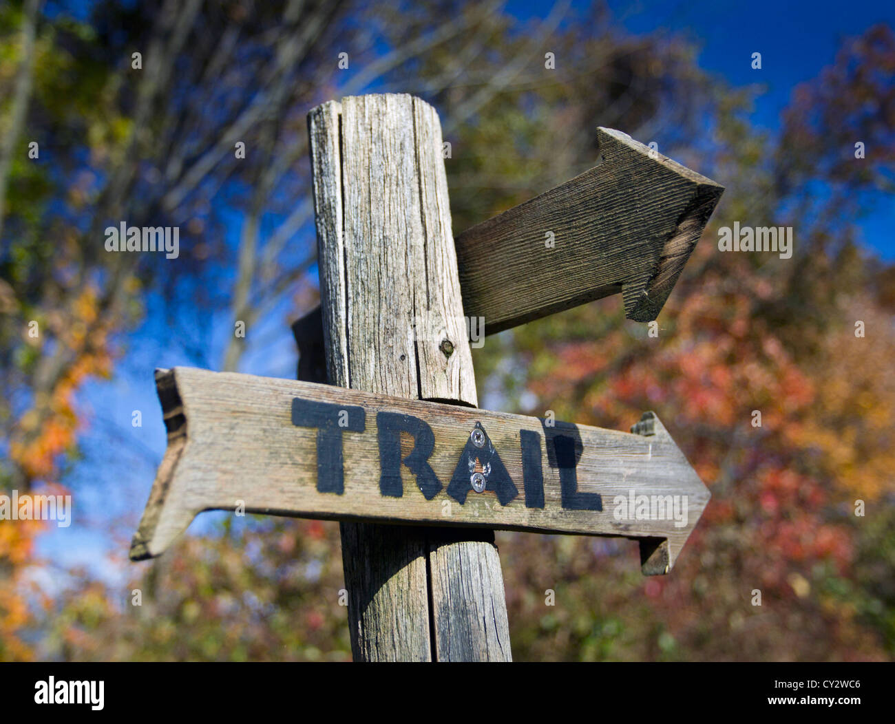 Trail entrance sign hi-res stock photography and images - Alamy