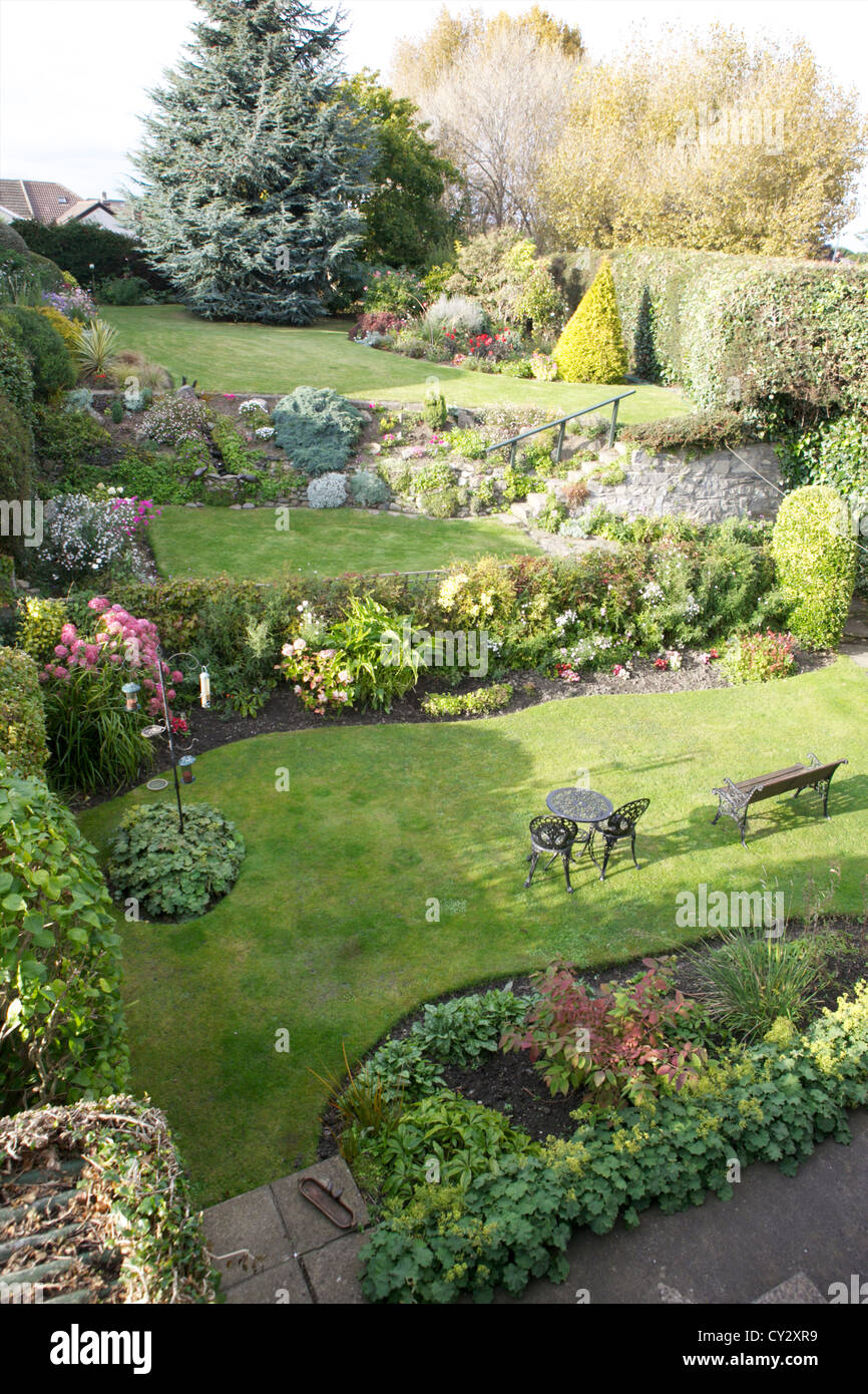 A landscaped back garden of a residential home Stock Photo - Alamy