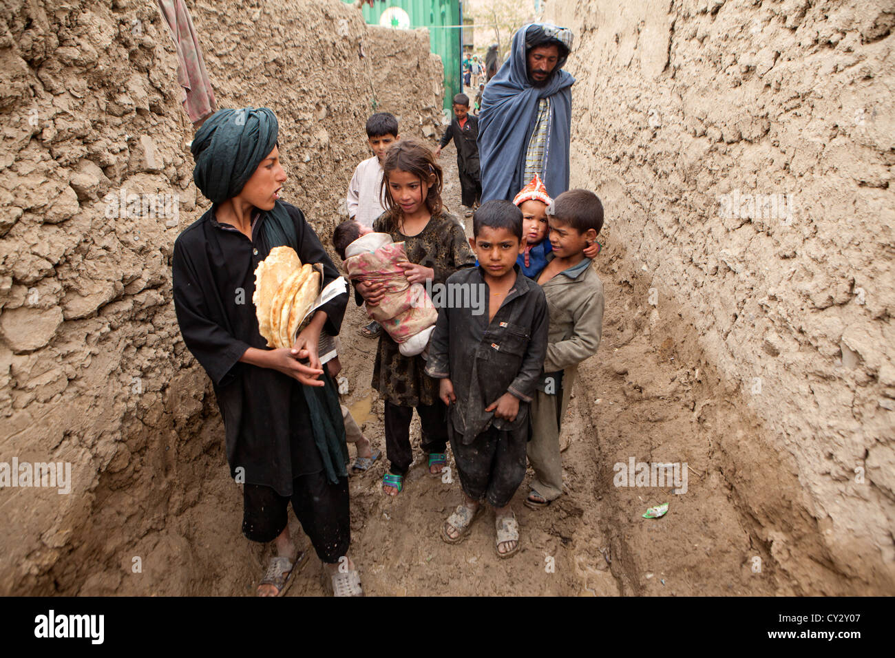 Afghan family living as displaced people in a slum in kabul Stock Photo ...