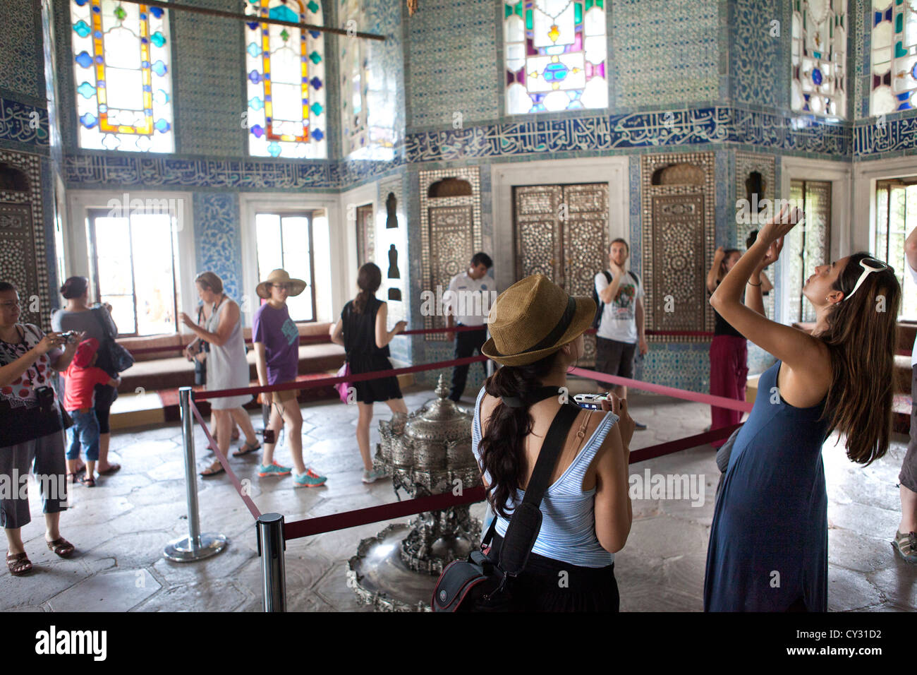 Harem girls hi-res stock photography and images - Alamy