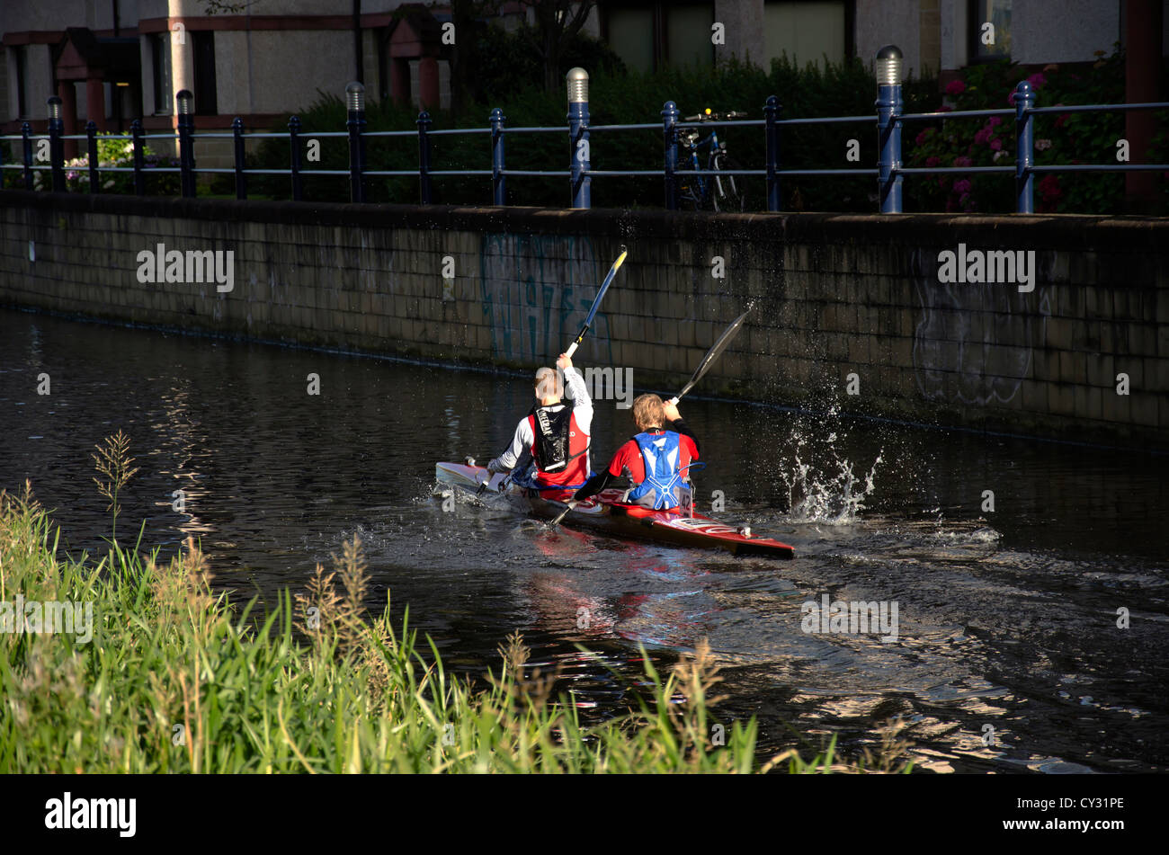Edinburgh union canal canoe hi-res stock photography and images - Alamy