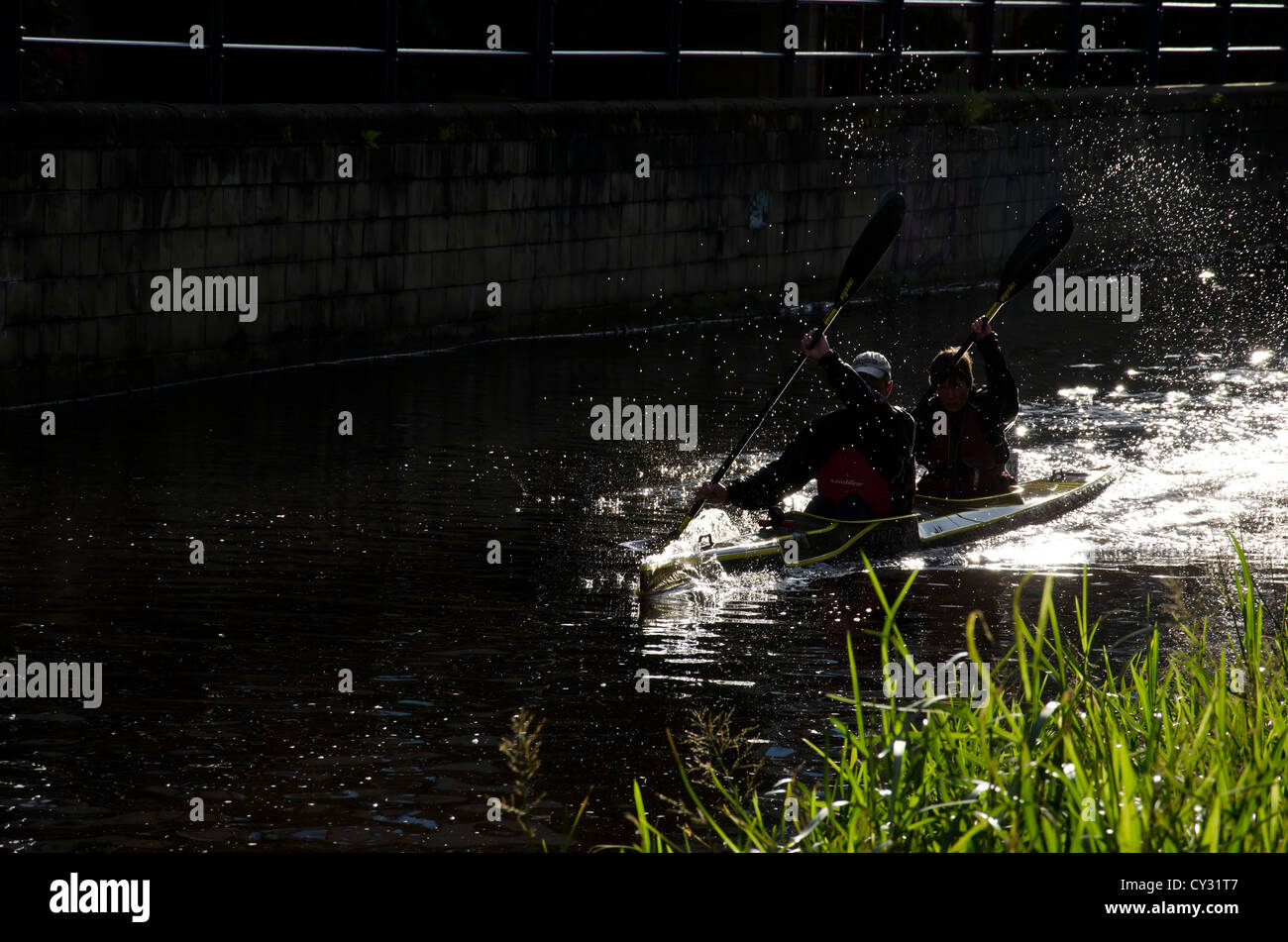 Edinburgh union canal canoe hi-res stock photography and images - Alamy