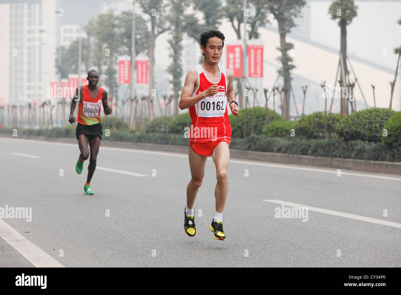 Marathon running sport hi-res stock photography and images - Alamy