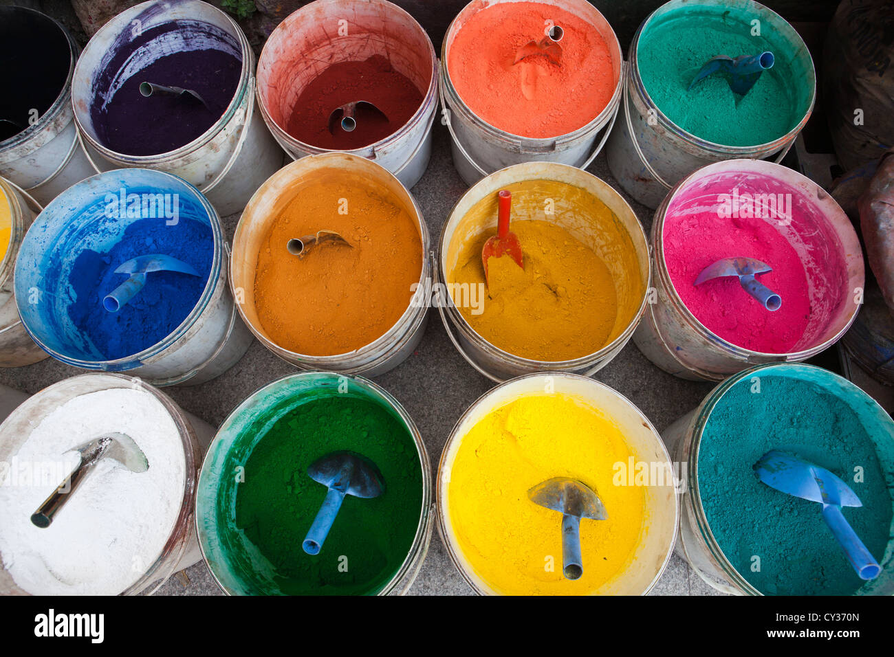 Powder painting hi-res stock photography and images - Alamy