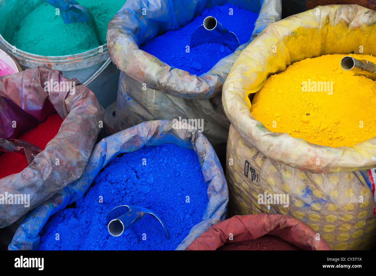 colour powder, istanbul Stock Photo - Alamy