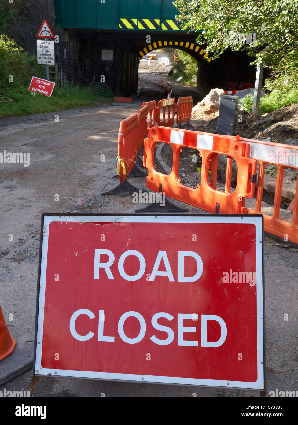 Road closed sign in Cheshire UK Stock Photo - Alamy