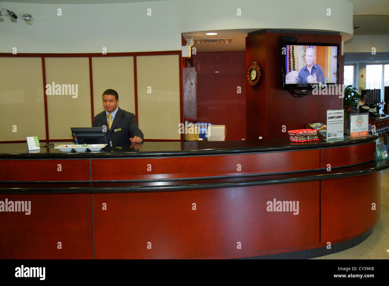 Marriott hotel reception desk hi-res stock photography and images - Alamy