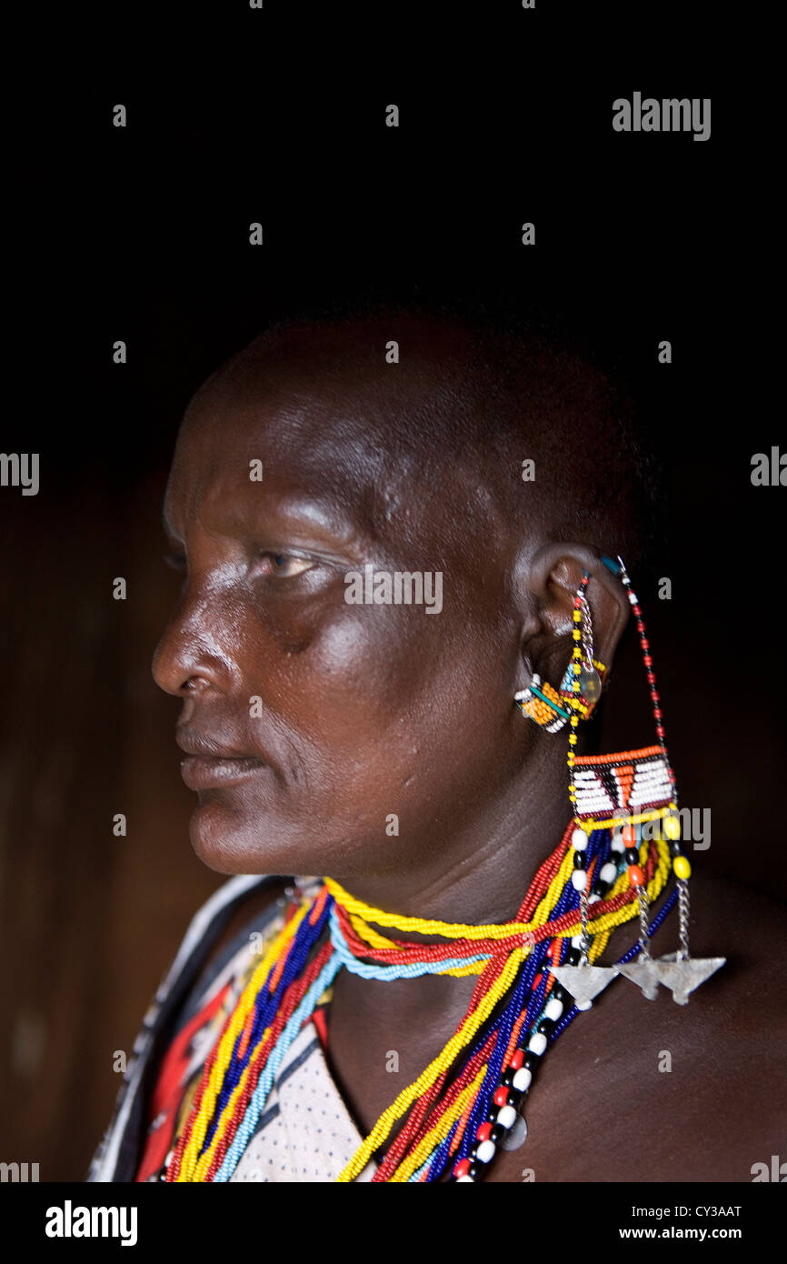 Masai woman in kenya hi-res stock photography and images - Alamy