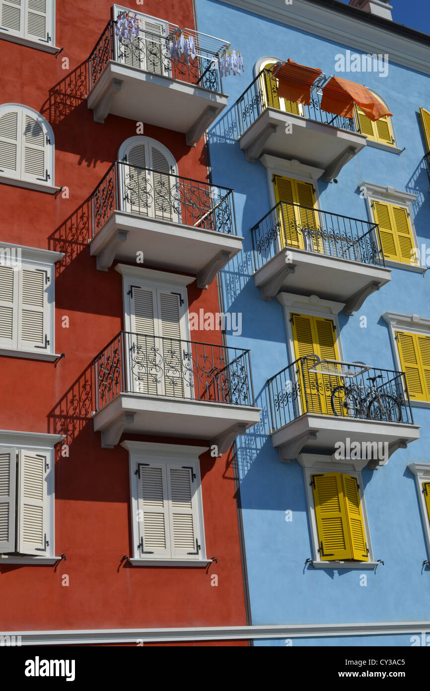 Colourful apartment block hi-res stock photography and images - Alamy