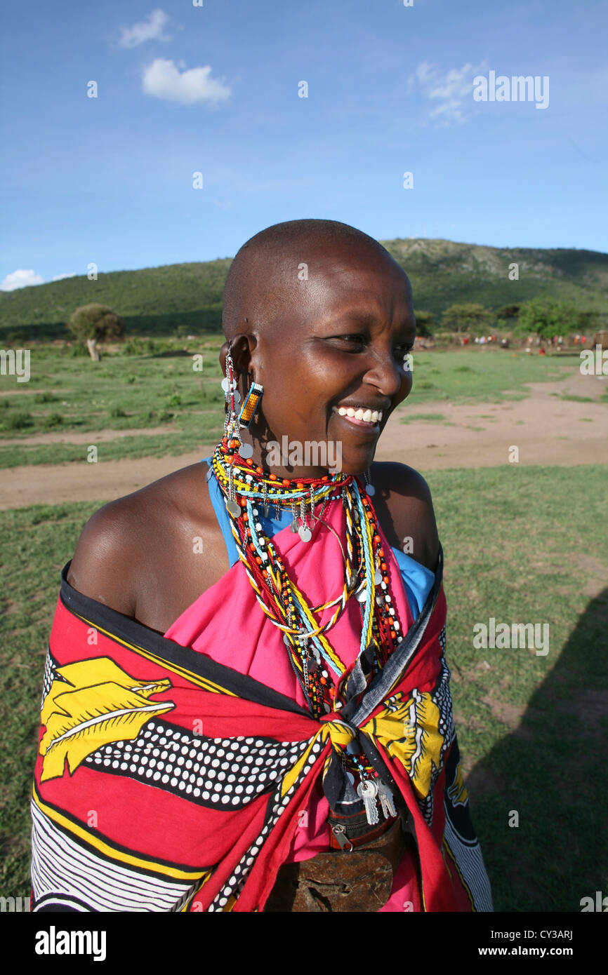 Maasai woman in traditional dress hi-res stock photography and images ...