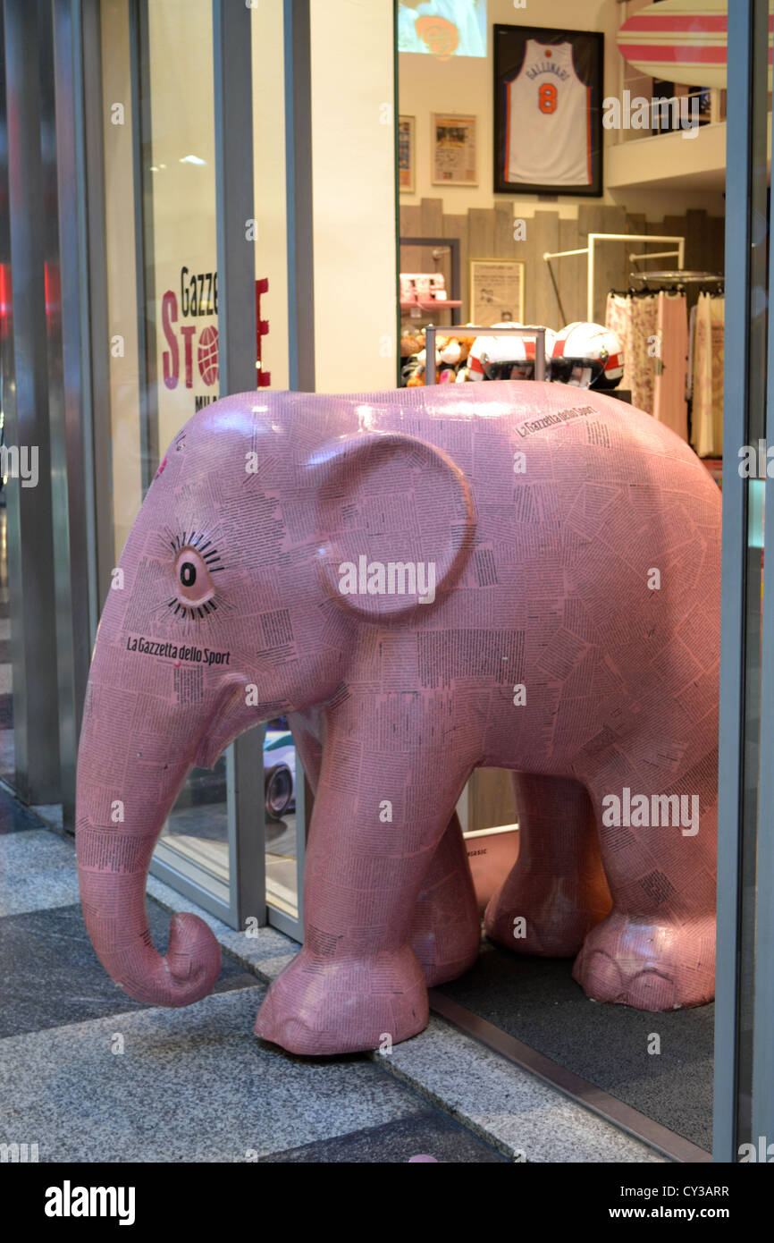 Pink elephant, shop window, Milan Stock Photo - Alamy