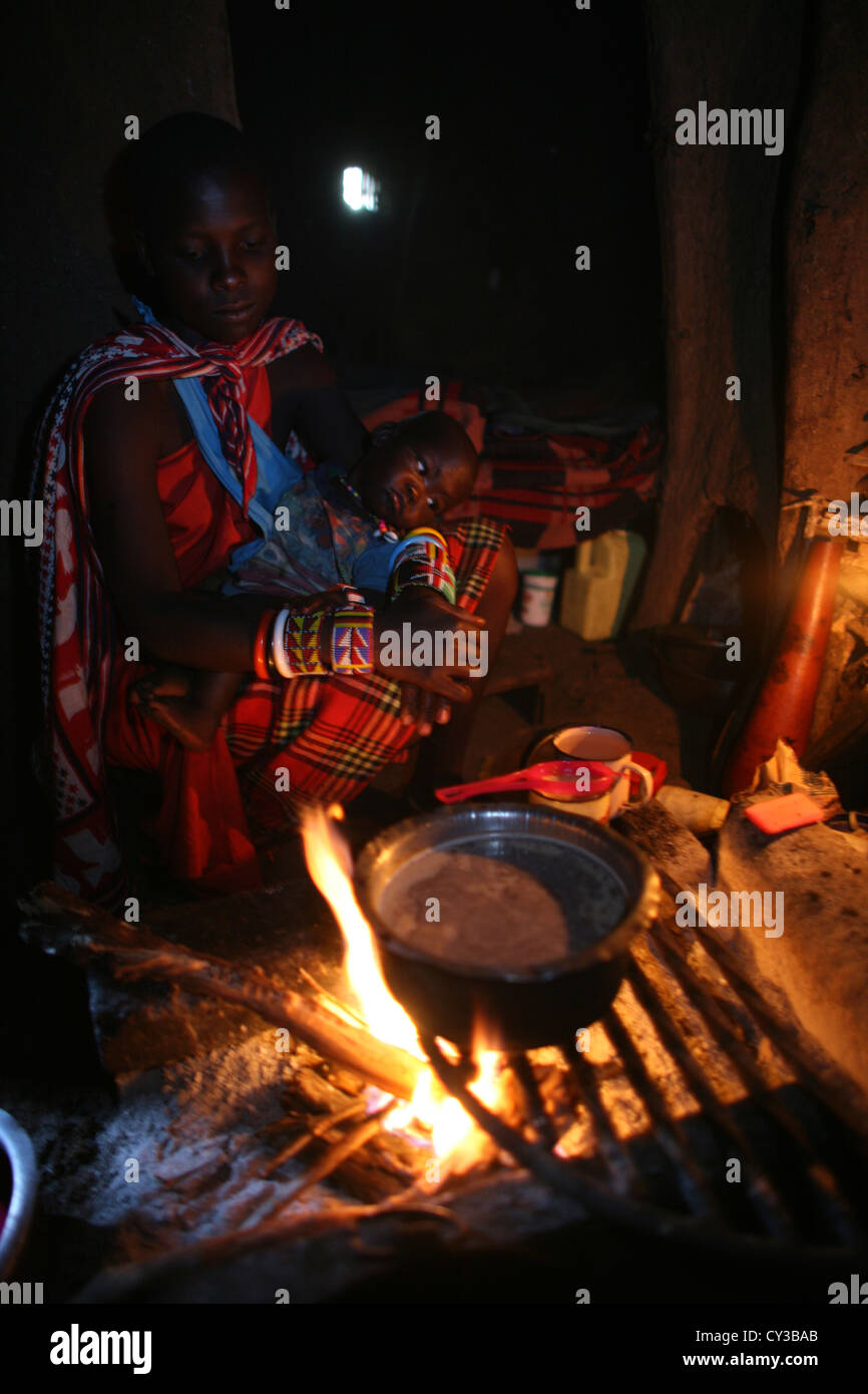 Traditional cooking tribe hi-res stock photography and images - Alamy