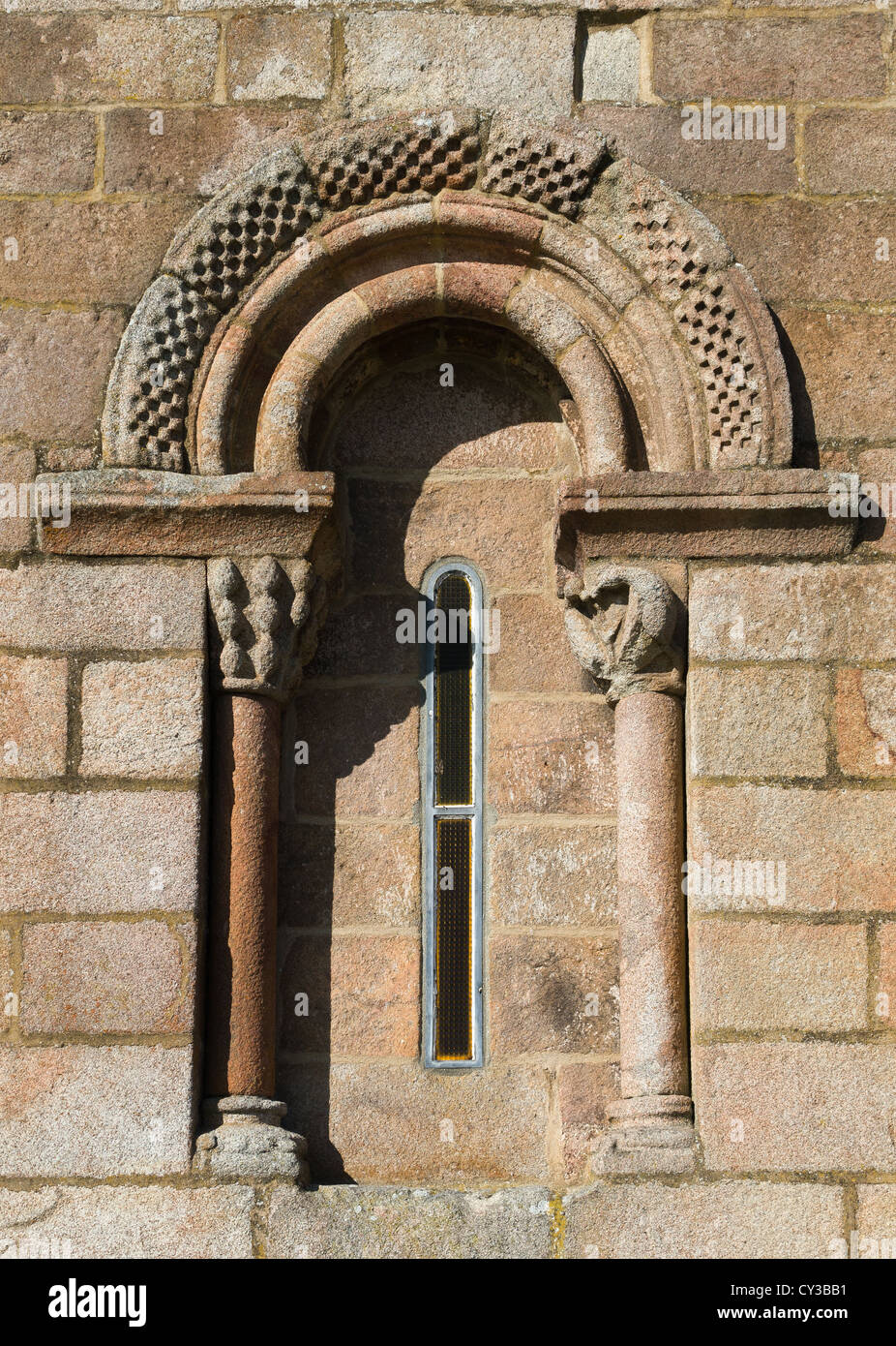 Romanesque window hi-res stock photography and images - Alamy