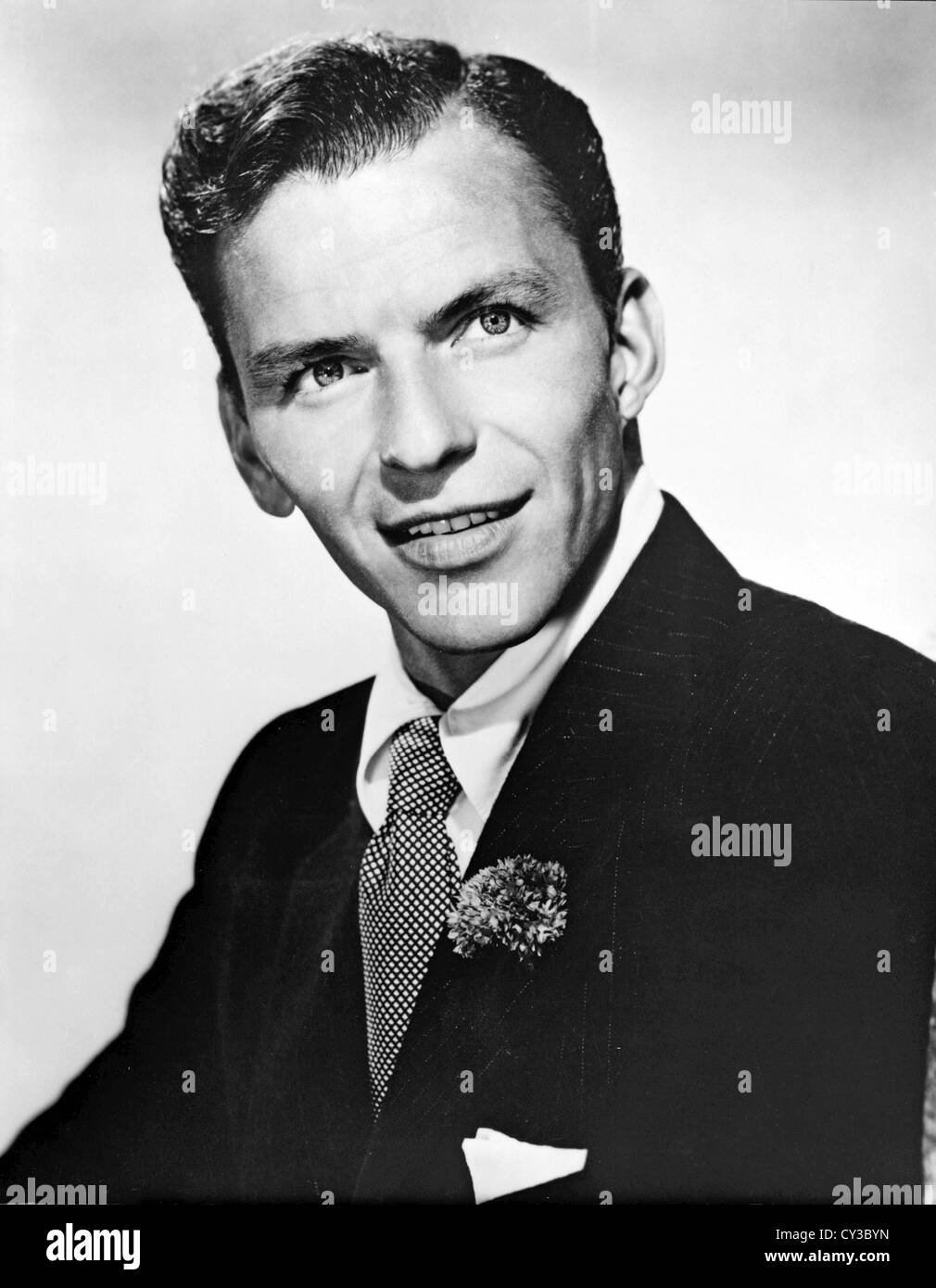 FRANK SINATRA (1915-1998) US singer and film actor about 1942 Stock ...