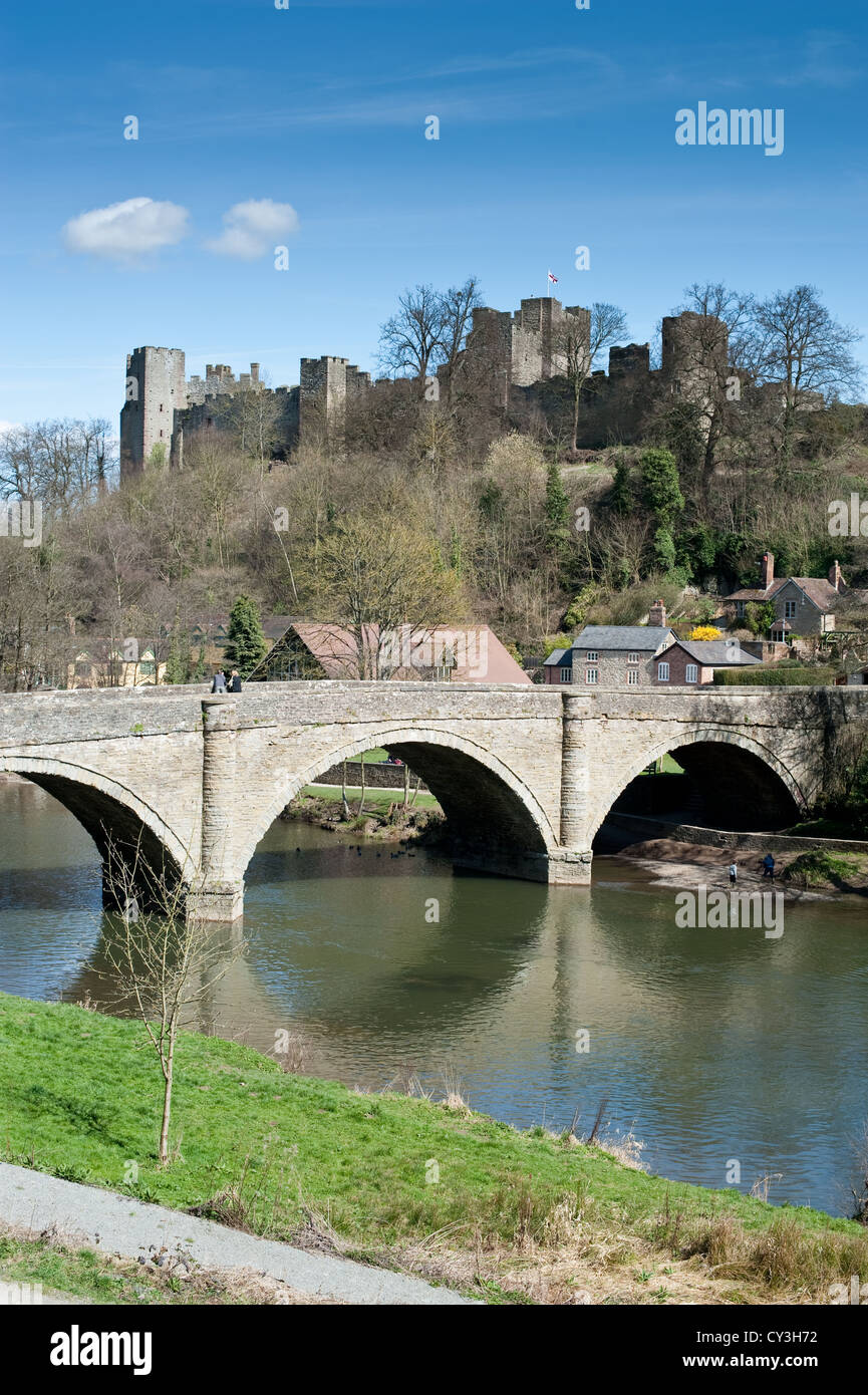 Dinham Bridge over River Teme with Ludlow Castle, Shropshire, UK Stock ...