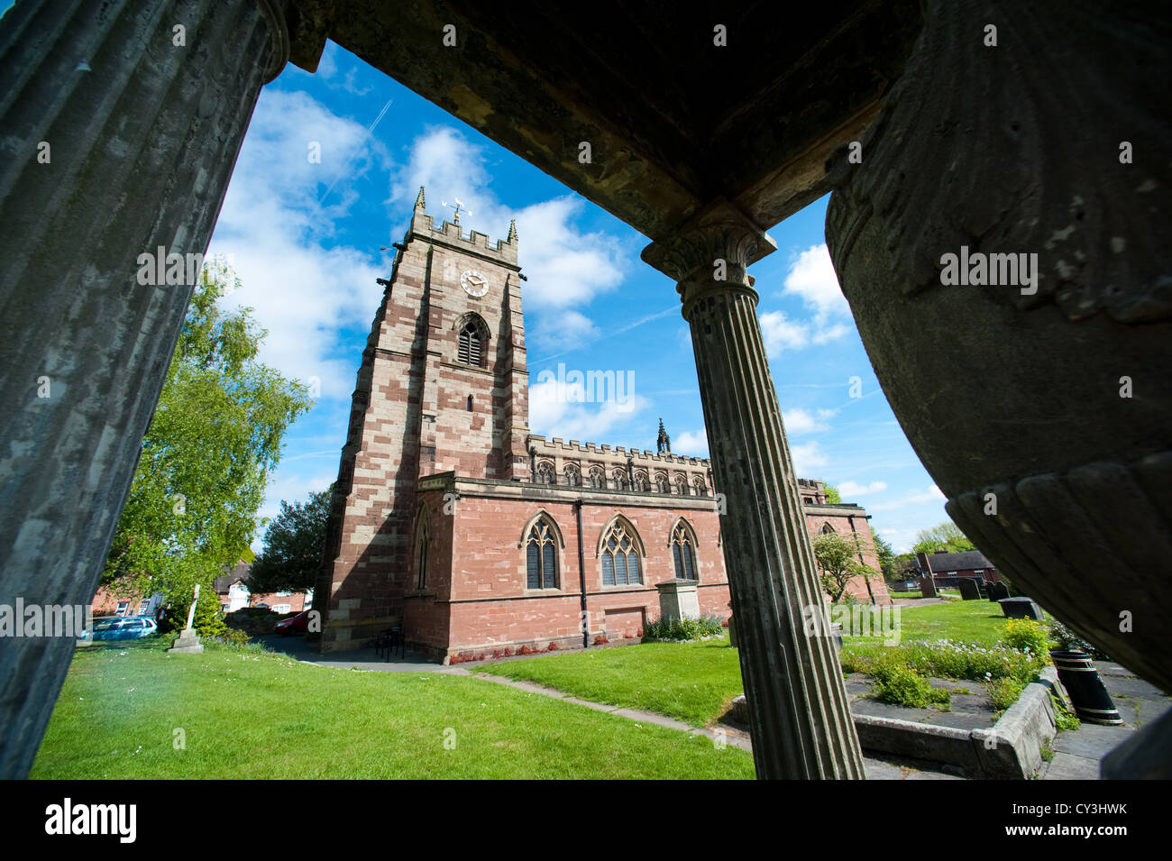 St marys church market drayton hi-res stock photography and images - Alamy