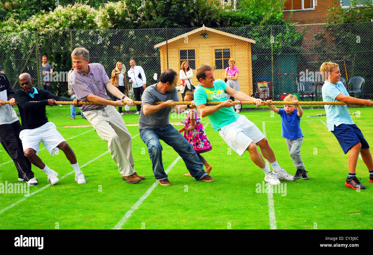 Pull The Rope Game High Resolution Stock Photography and Images - Alamy