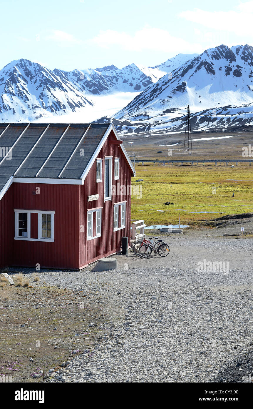 INTERNATIONAL ARCTIC RESEARCH STATION AT NY ALESUND ON THE ARCTIC ...