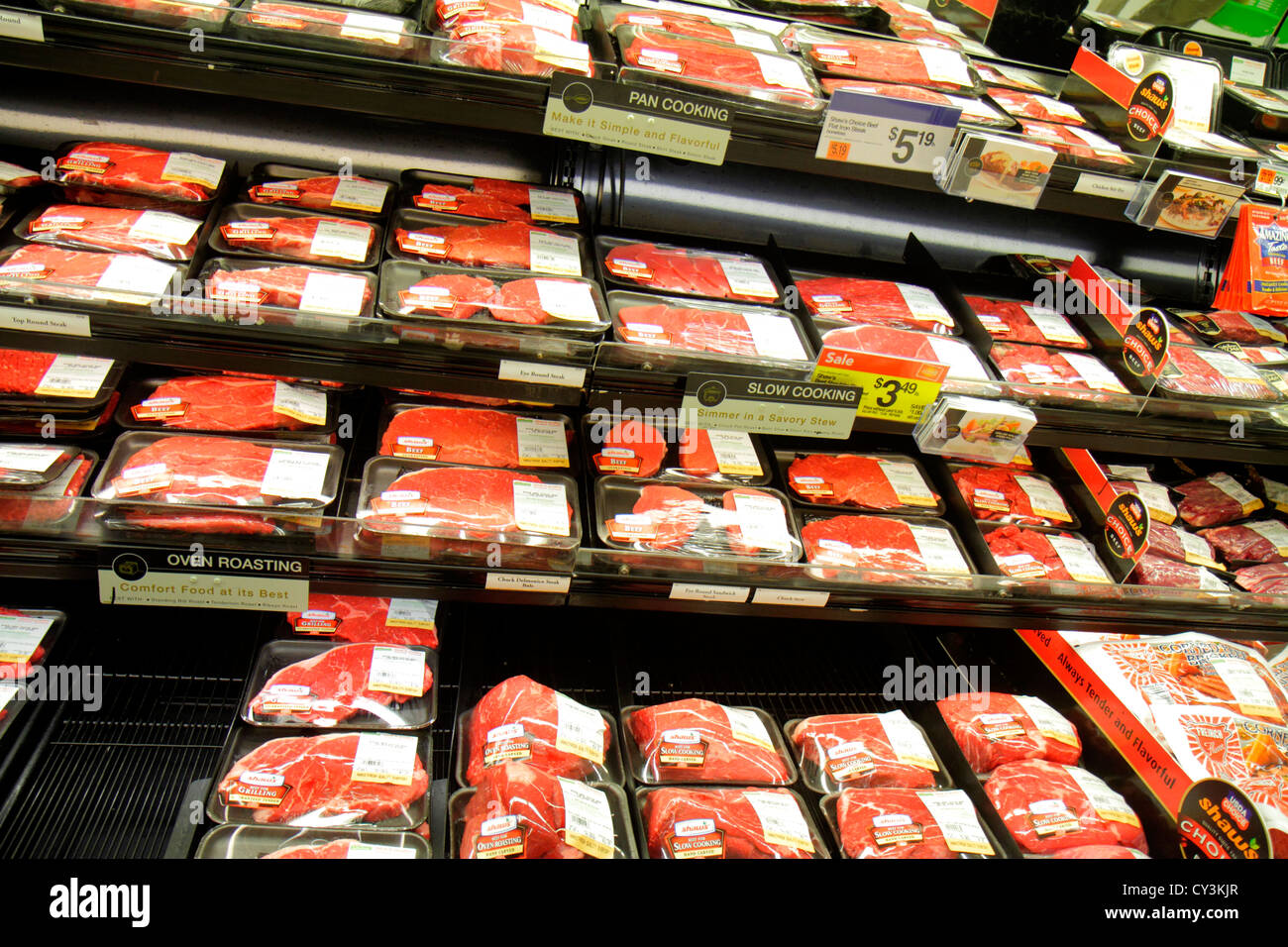Beef Display In Grocery Store Stock Photos & Beef Display In Grocery ...