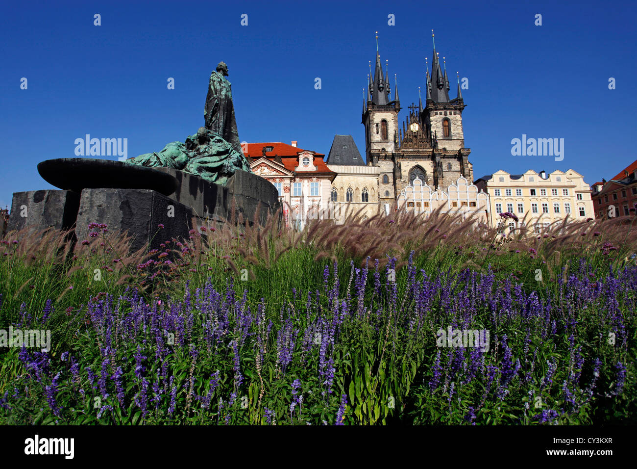 Tyn church tynsky chram old town square hi-res stock photography and ...