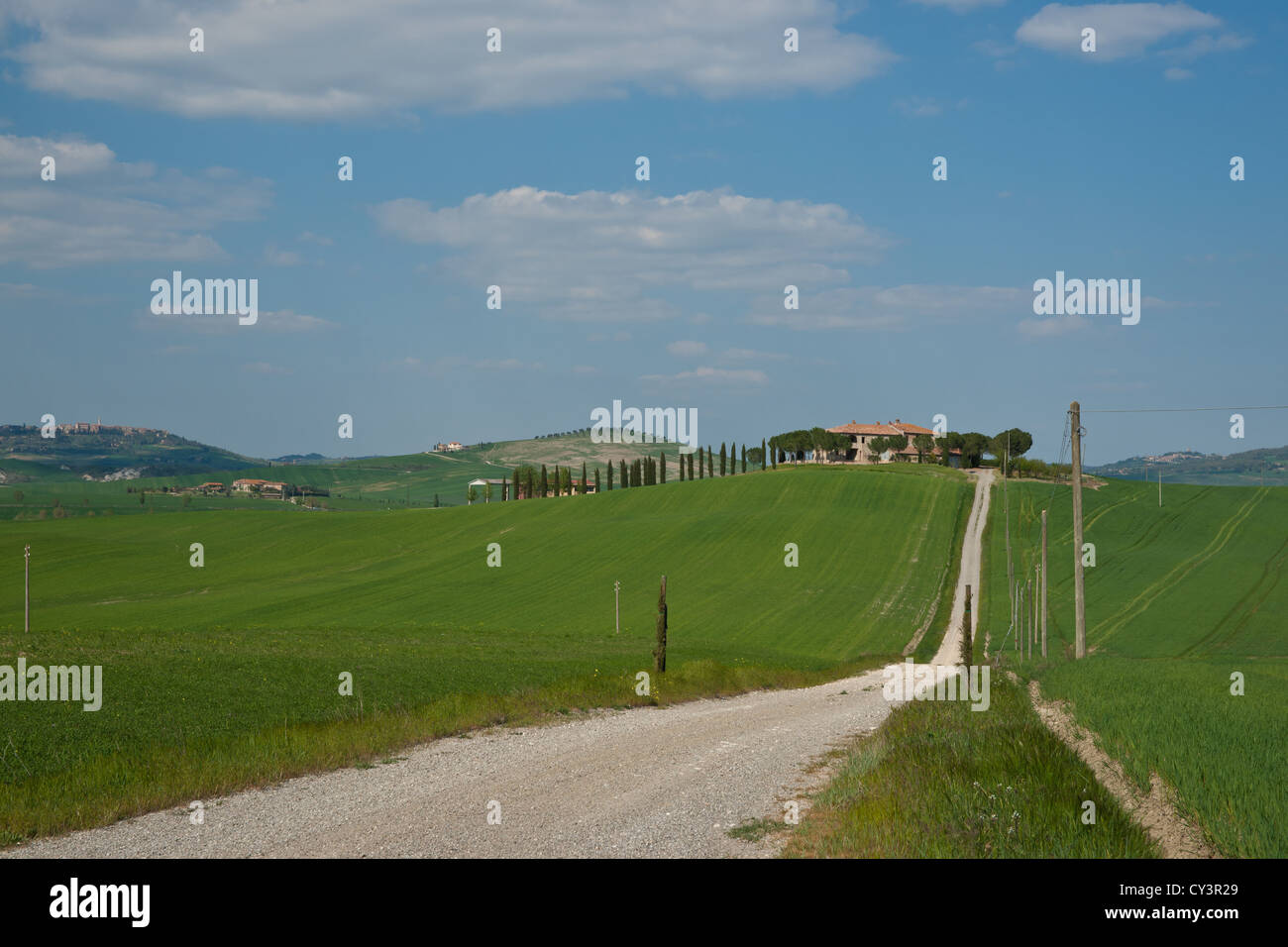 Long driveway hi-res stock photography and images - Alamy