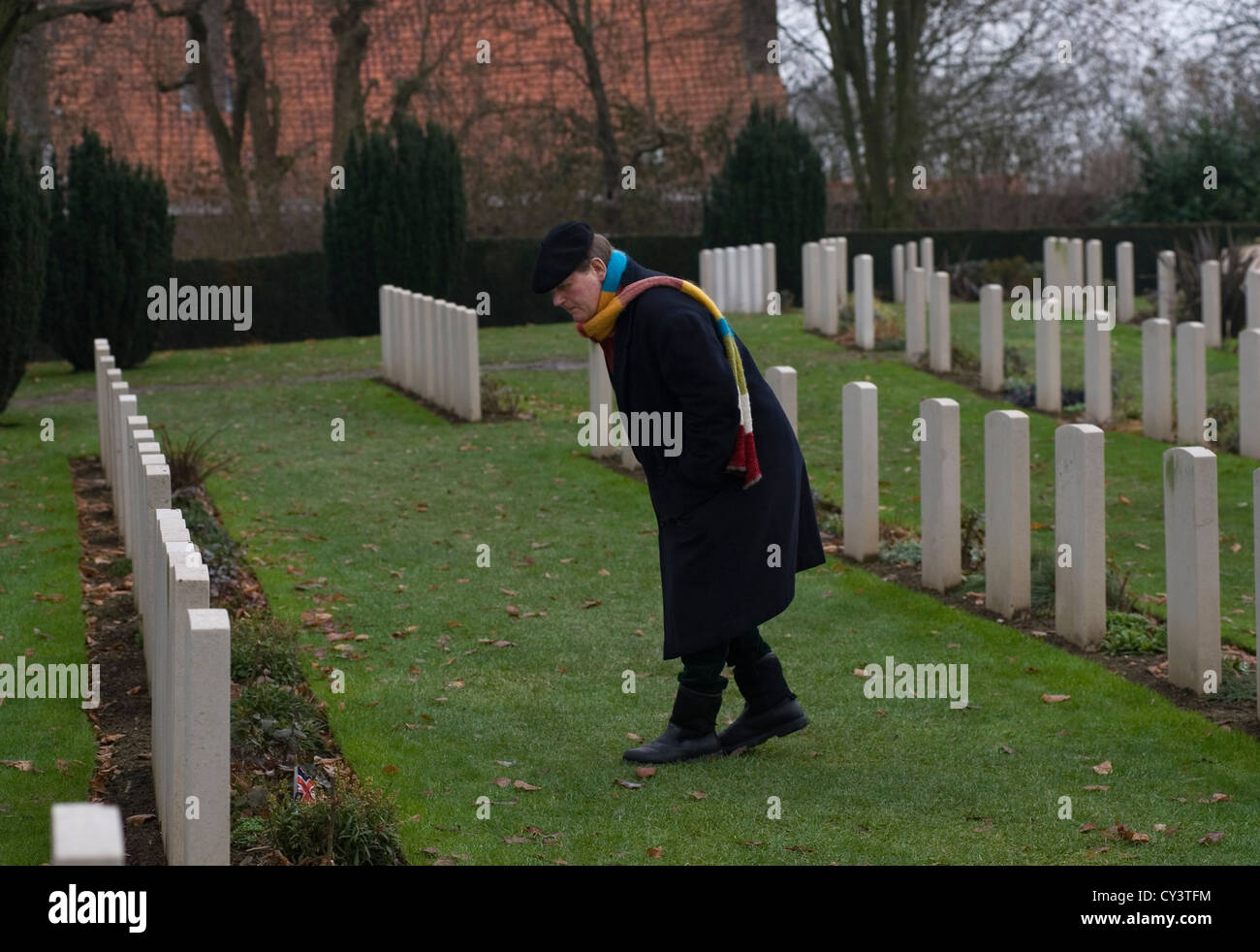Michael Morpurgo, author of War Horse visits the WW1 Ramparts Cemetery ...