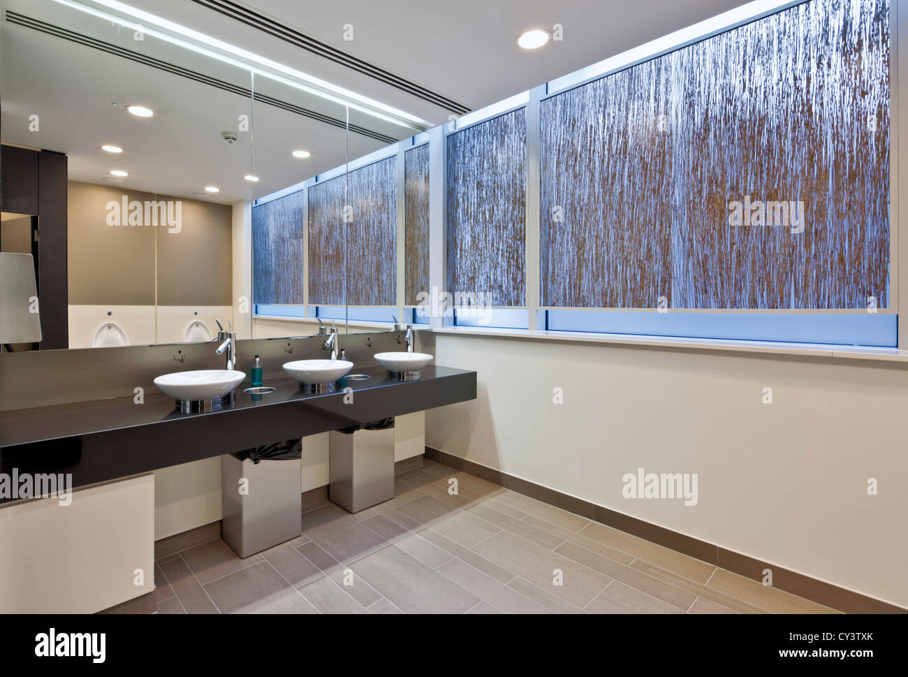 Commercial chinese bank london hi-res stock photography and images - Alamy