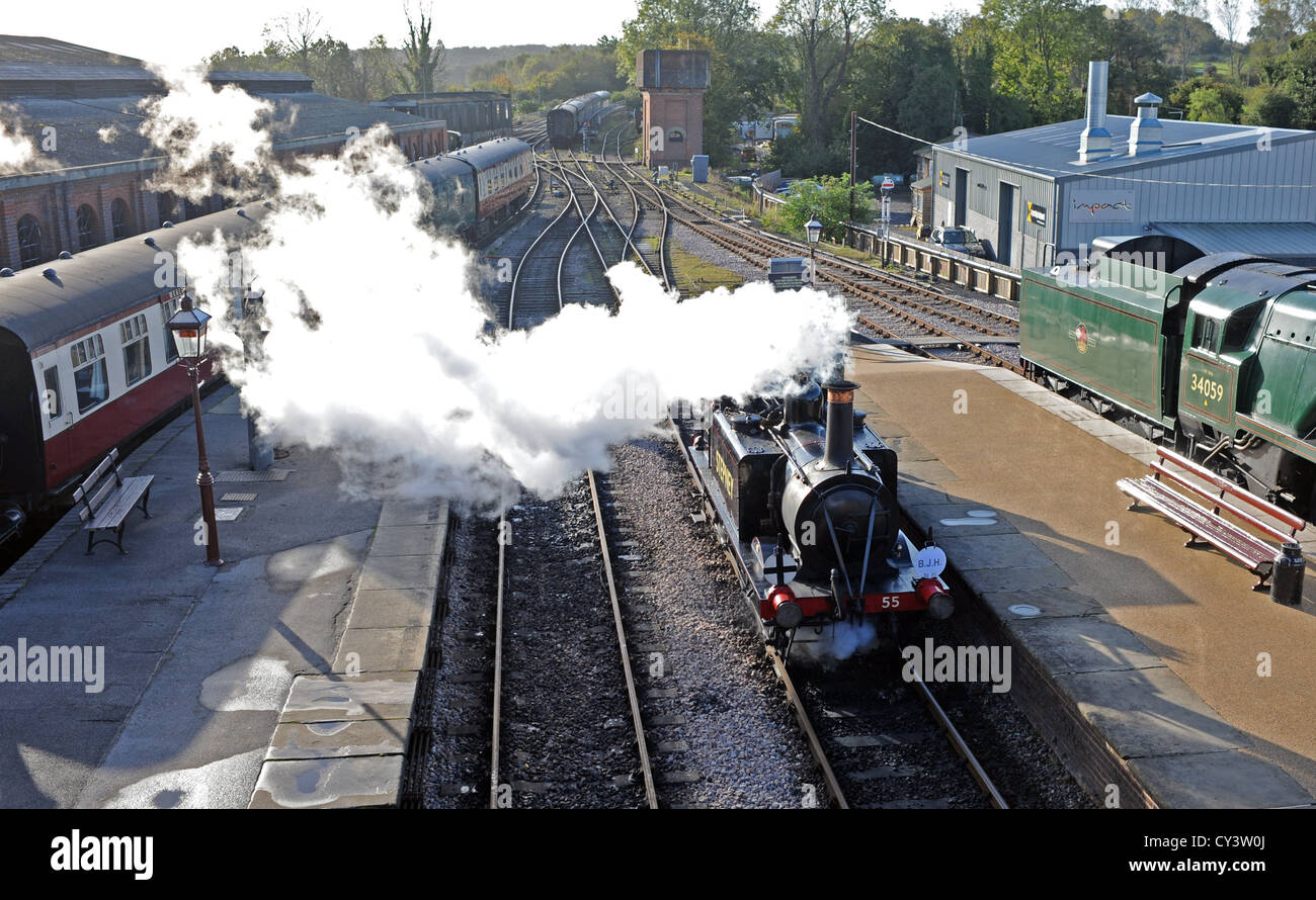 Sheffield park train station hi-res stock photography and images - Alamy