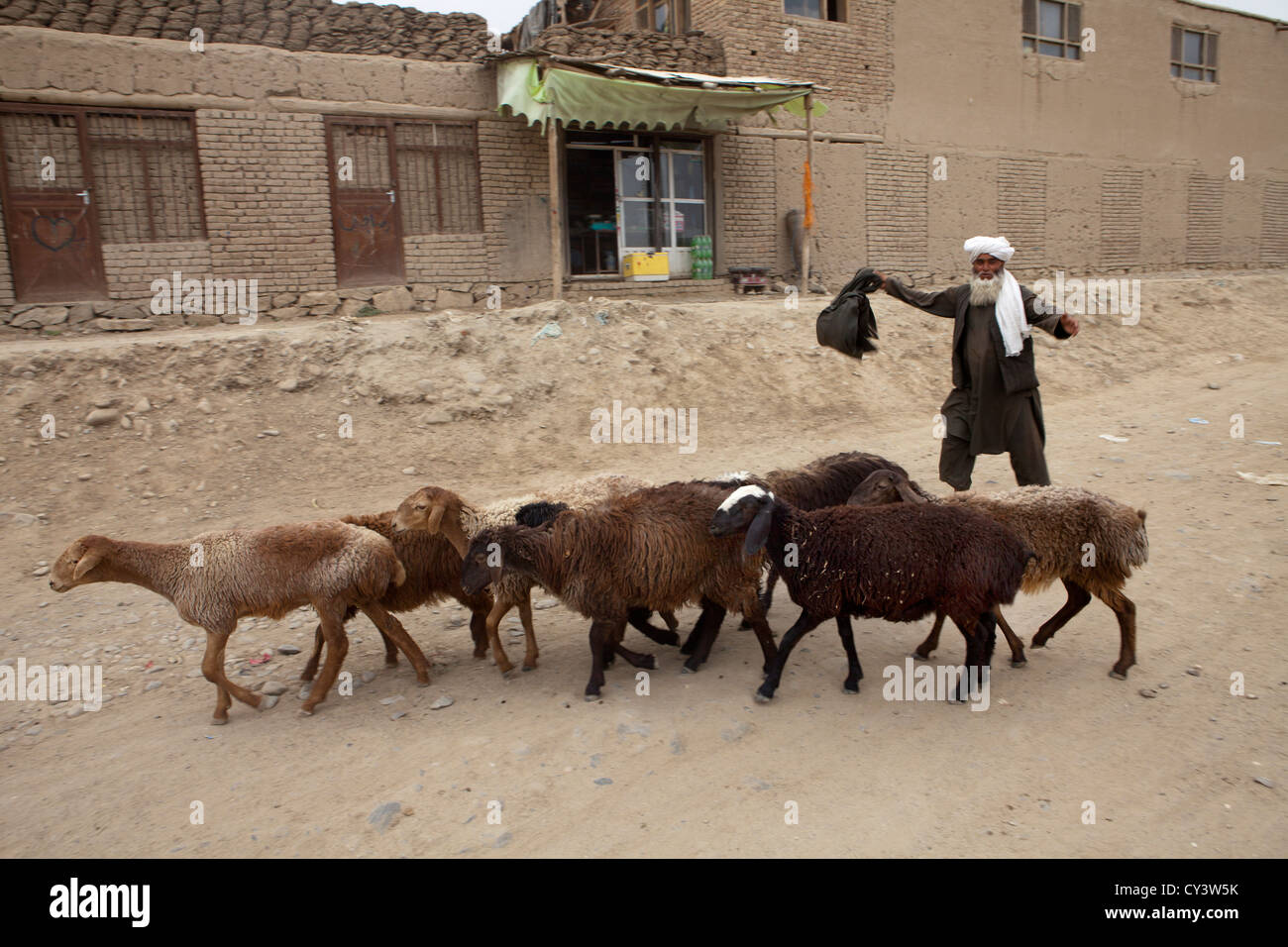 Afghan farmers hi-res stock photography and images - Alamy