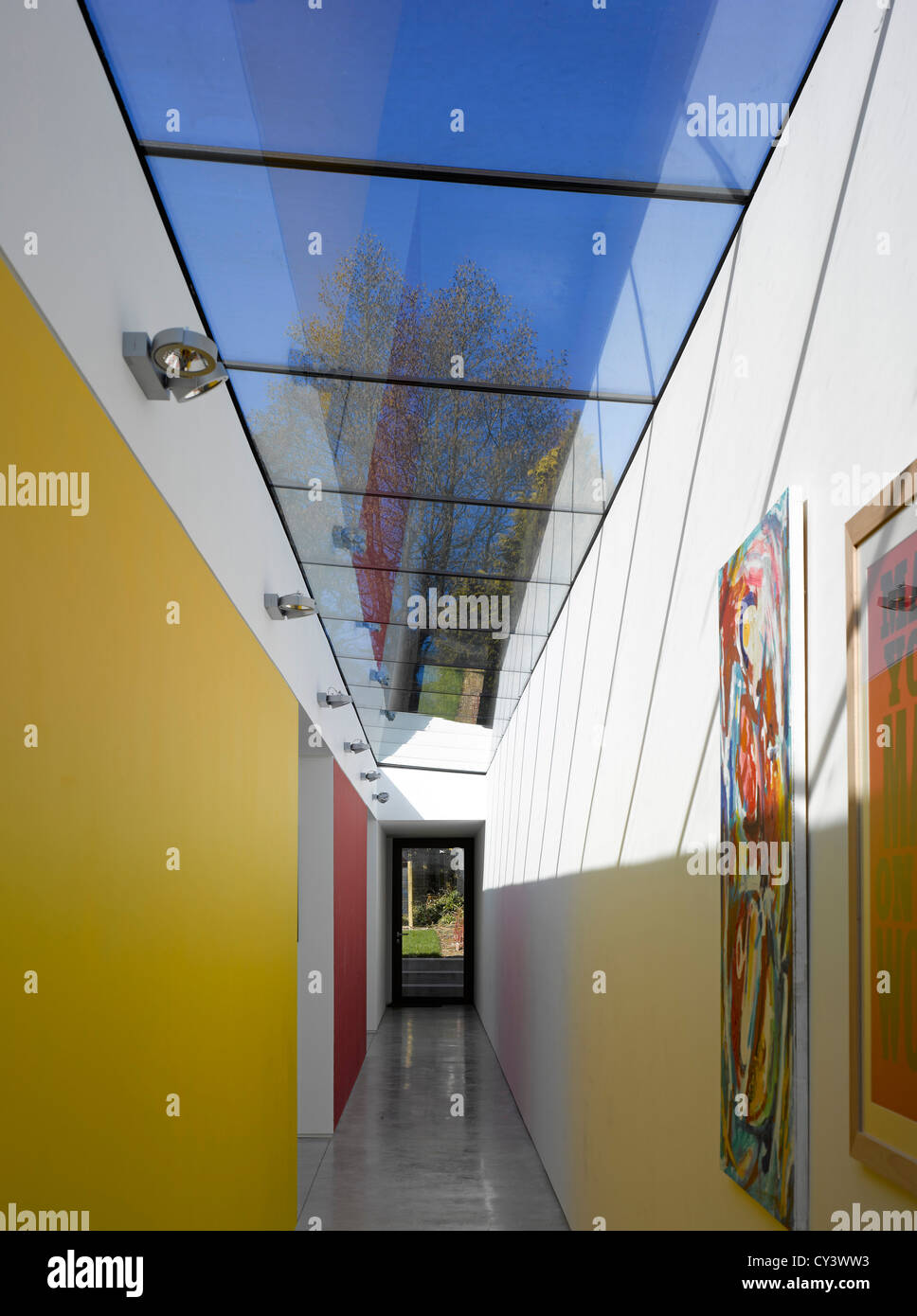 Long house winchester united kingdom hi-res stock photography and ...