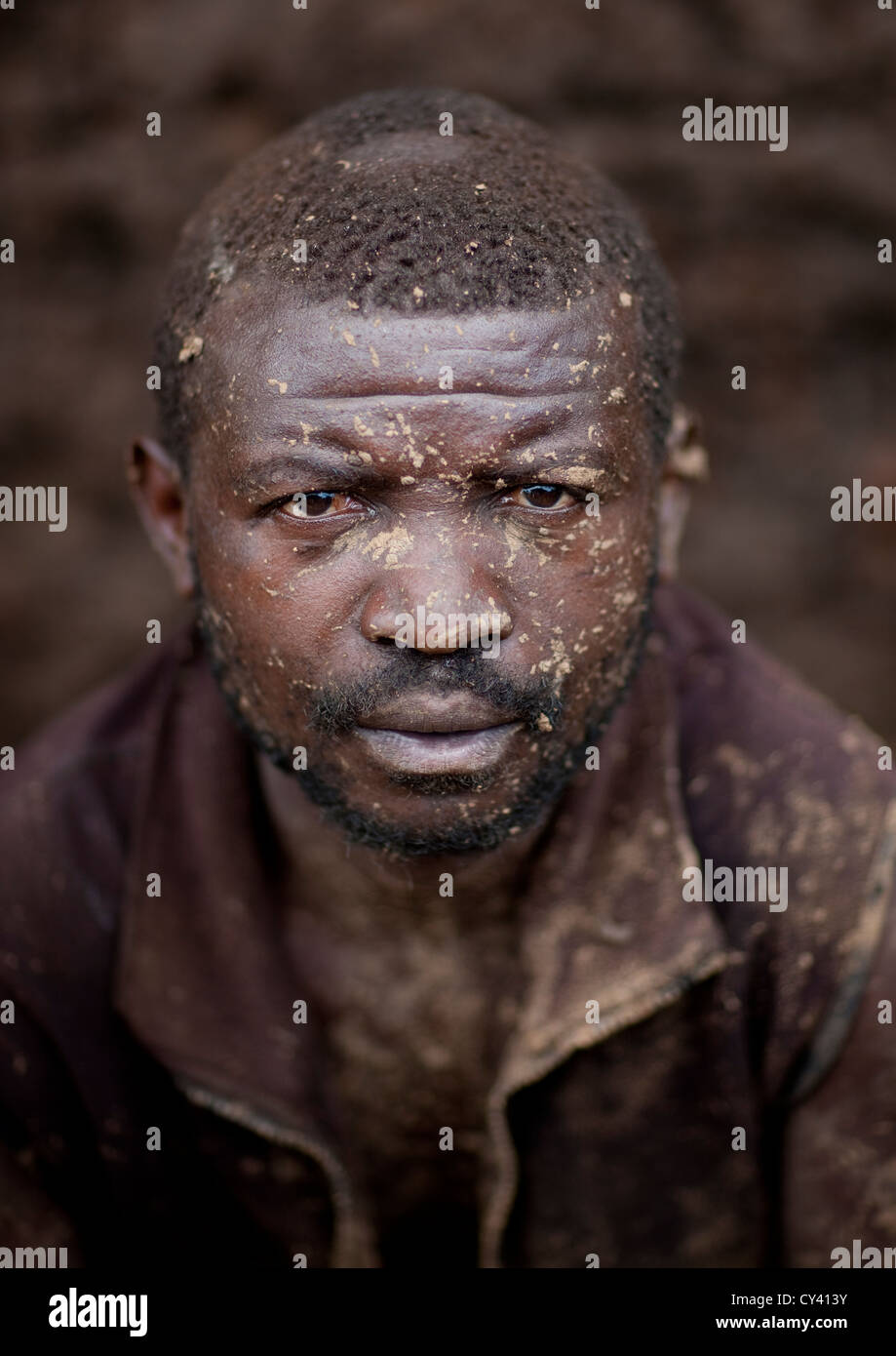 Mr Yoan Batwa Tribe Man In Cyamudongo Village - Rwanda Stock Photo - Alamy