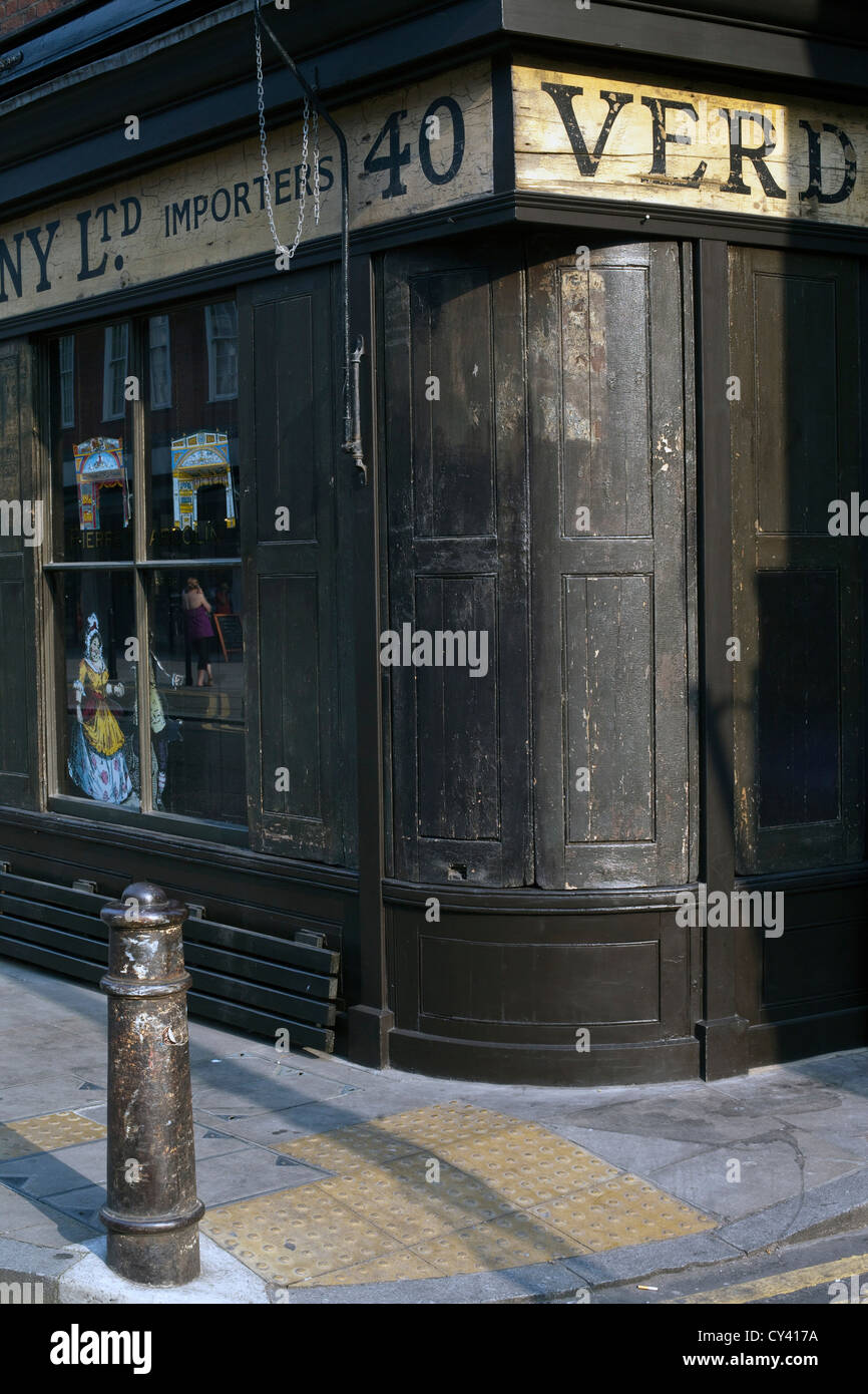 Spitalfields market london shop hi-res stock photography and images - Alamy