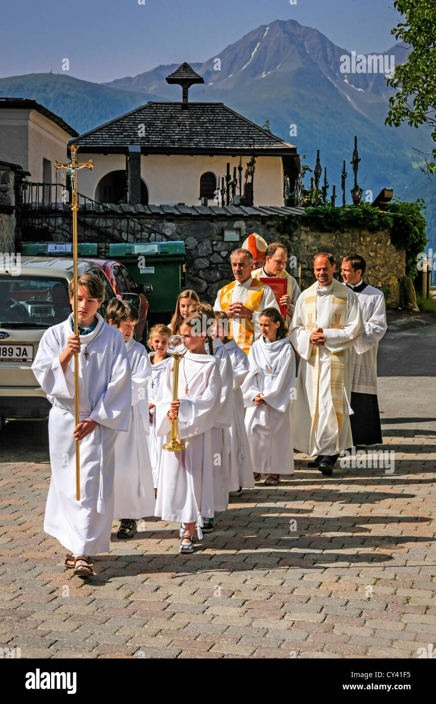 Catholic altar boy's cross hi-res stock photography and images - Alamy