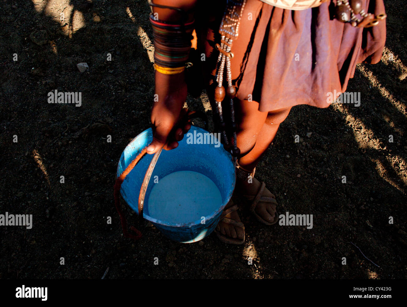 Milking cows africa hi-res stock photography and images - Alamy