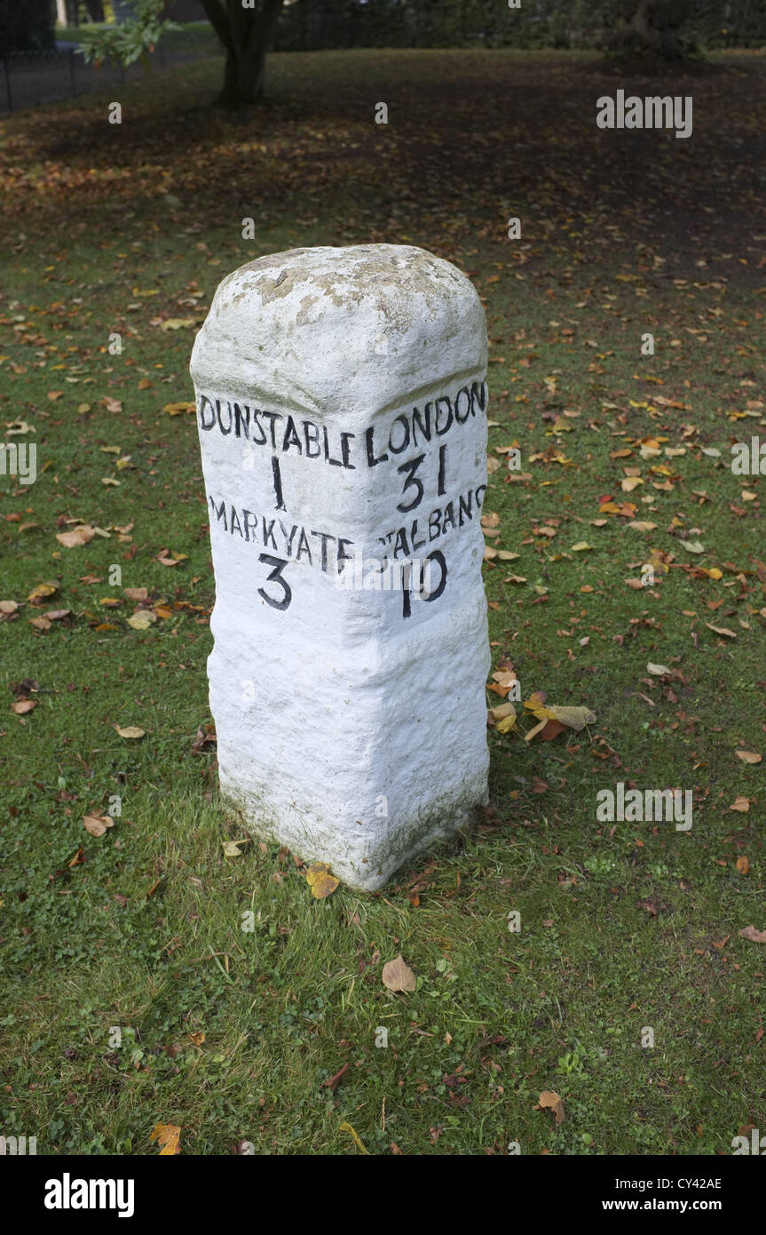 Mile stone hi-res stock photography and images - Alamy