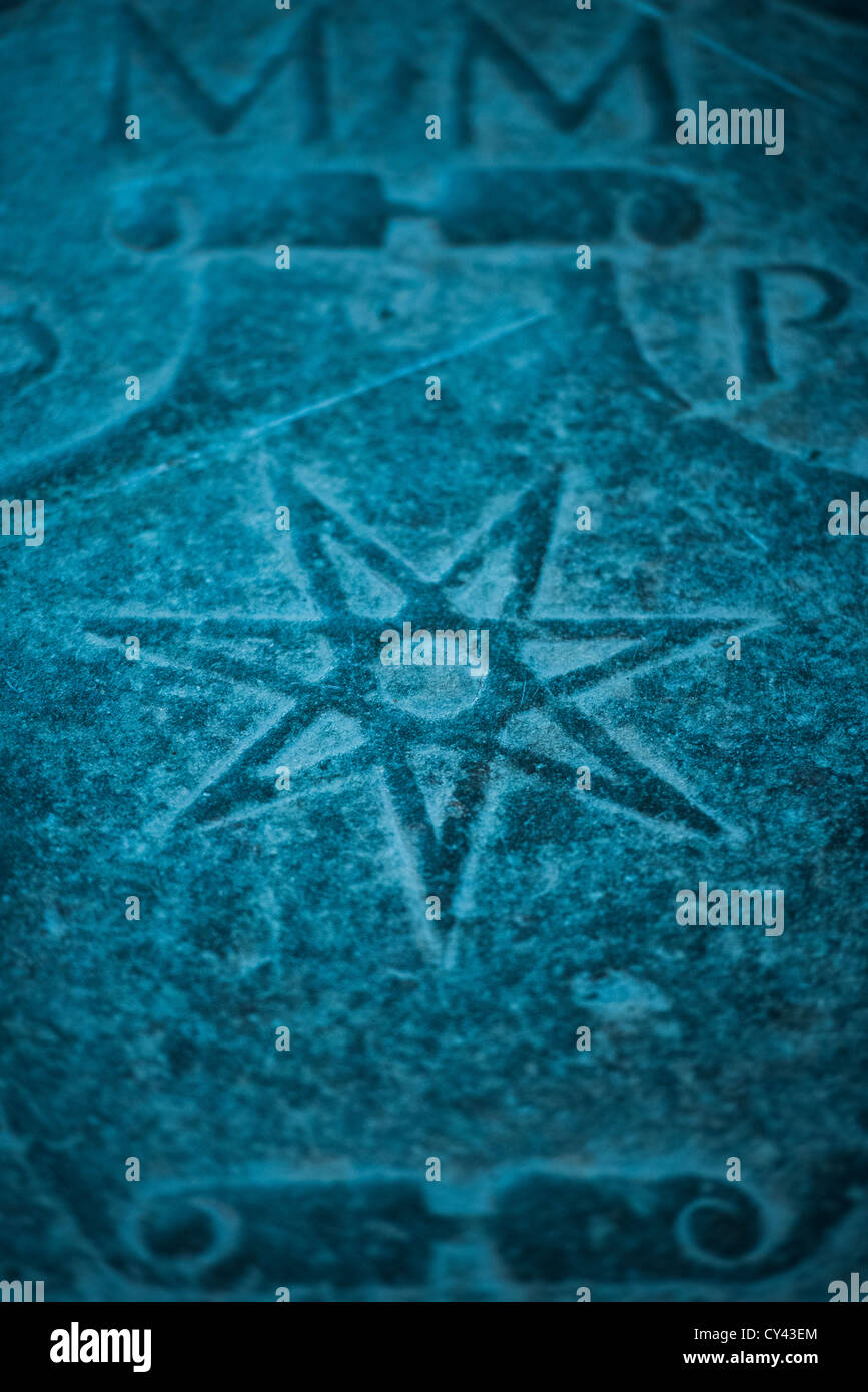 Bas relief letters hi-res stock photography and images - Alamy