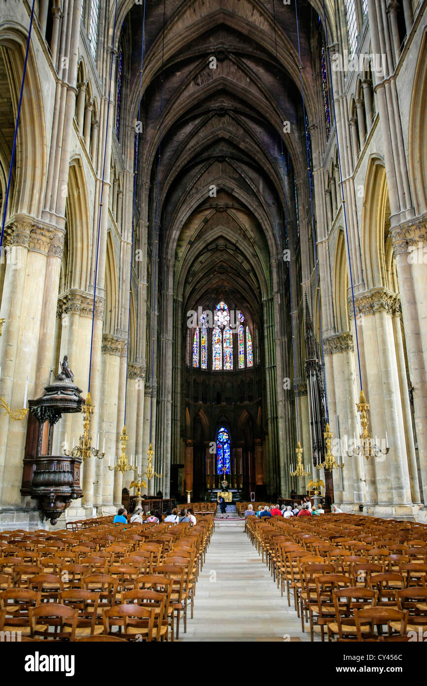 Inside cathedral reims champagne hi-res stock photography and images - Alamy