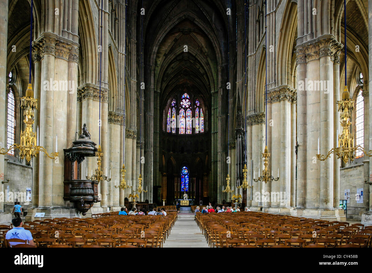 Reims cathedral interior hi-res stock photography and images - Alamy