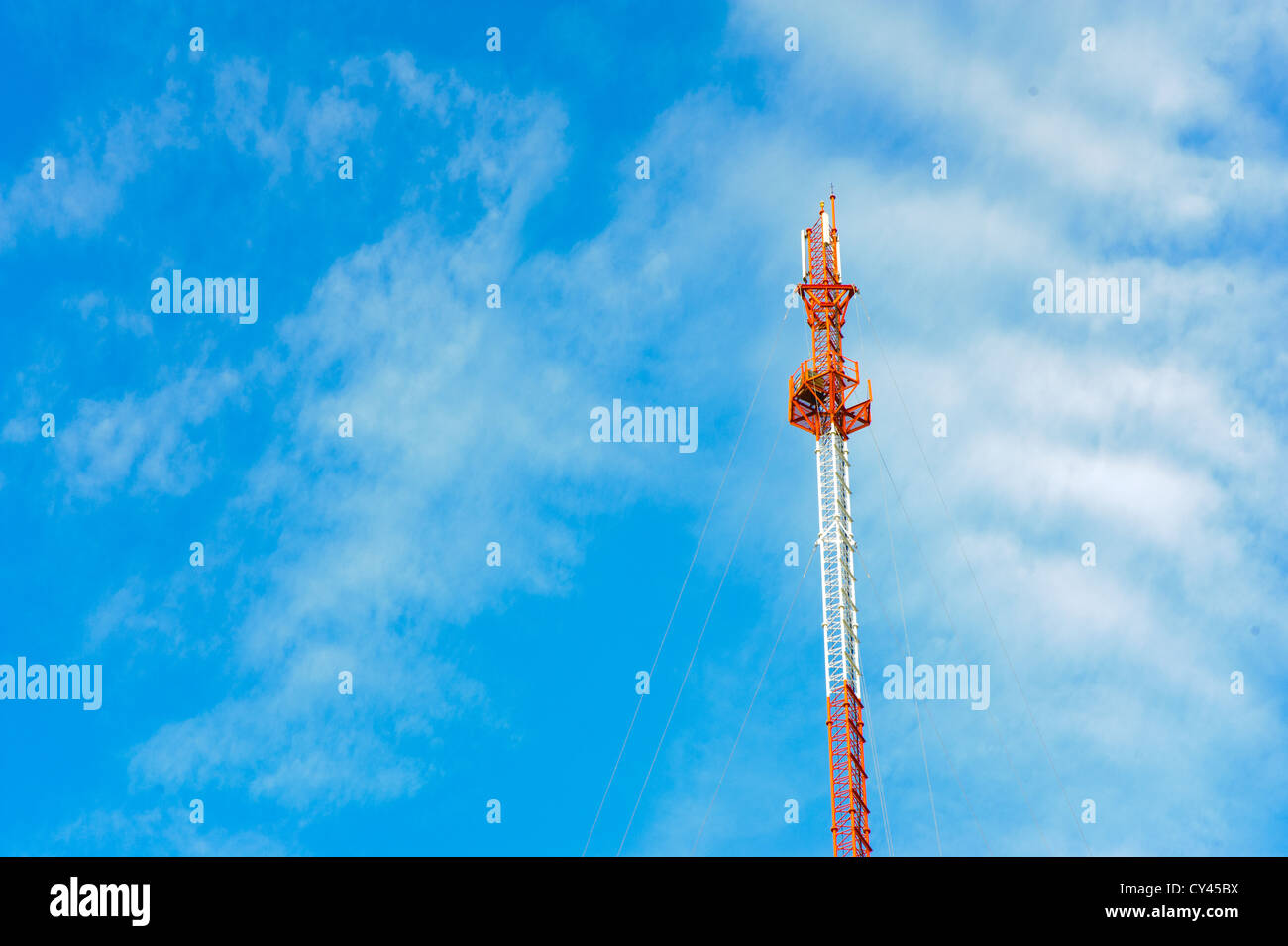 Broadcast wireless signals hi-res stock photography and images - Alamy