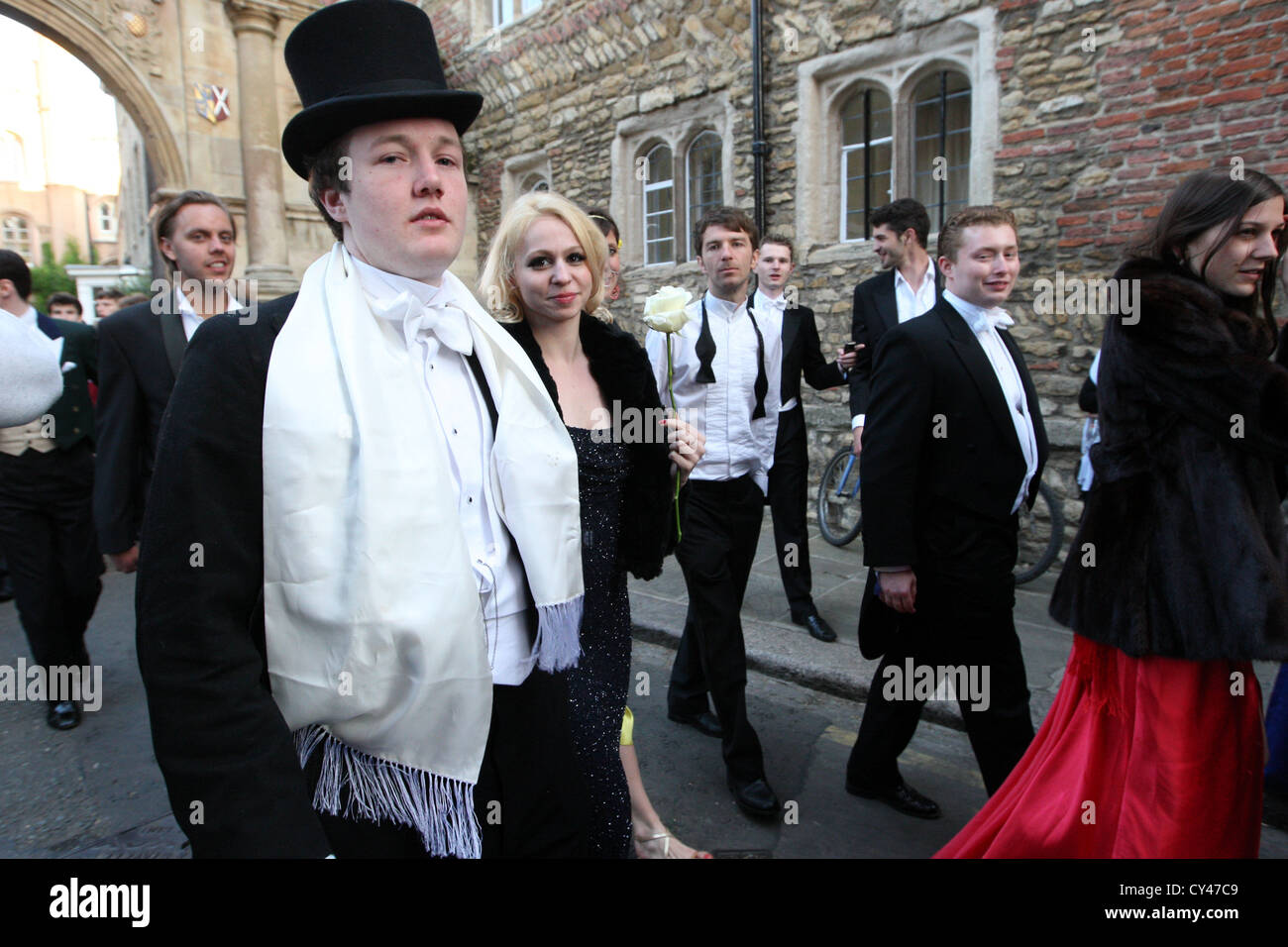 CAMBRIDGE UNIVERSITY STUDENTS AFTER THE TRINITY MAY BALL Stock Photo ...