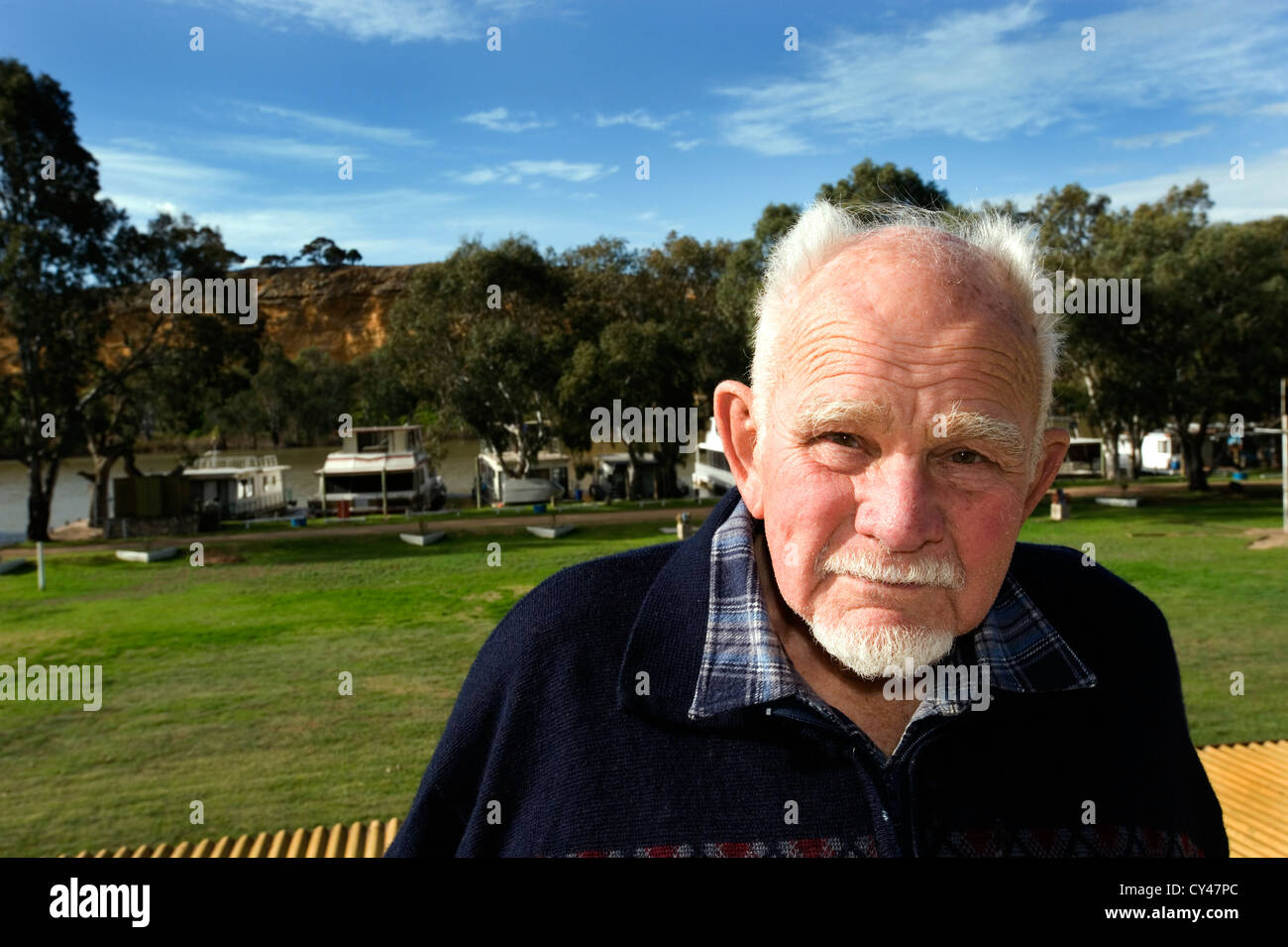 old man WW2 veteran Stock Photo - Alamy