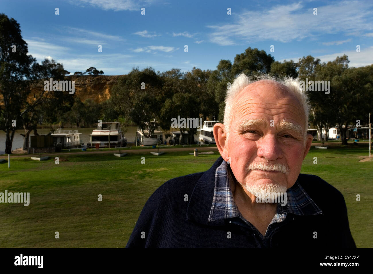 old man WW2 veteran Stock Photo - Alamy