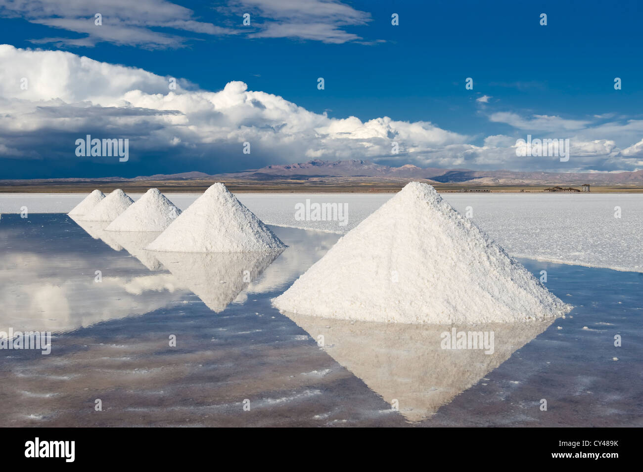 Salt cones, Salar de Uyuni, Potosi, Bolivia Stock Photo - Alamy