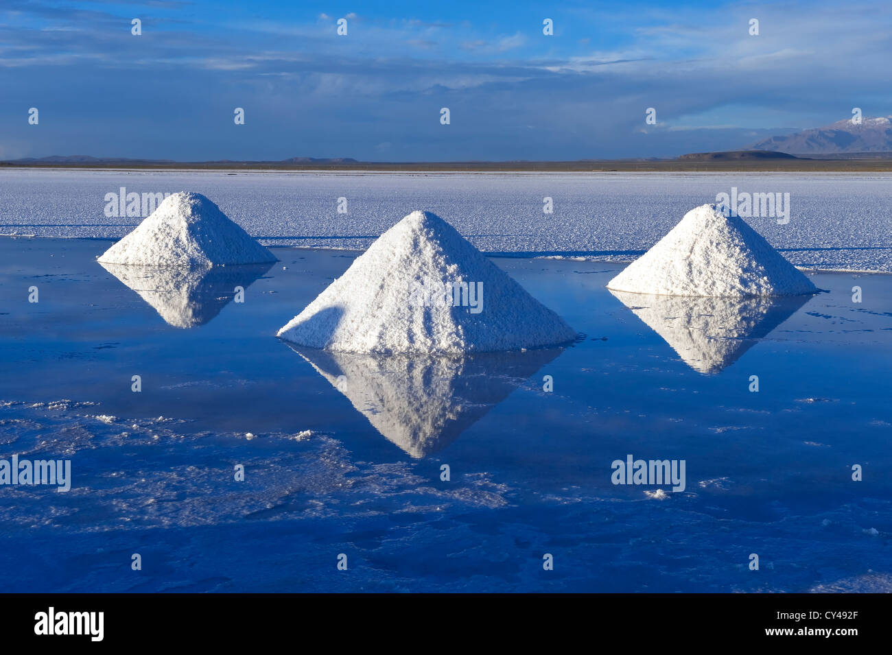 Salt cones, Salar de Uyuni, Potosi, Bolivia Stock Photo - Alamy