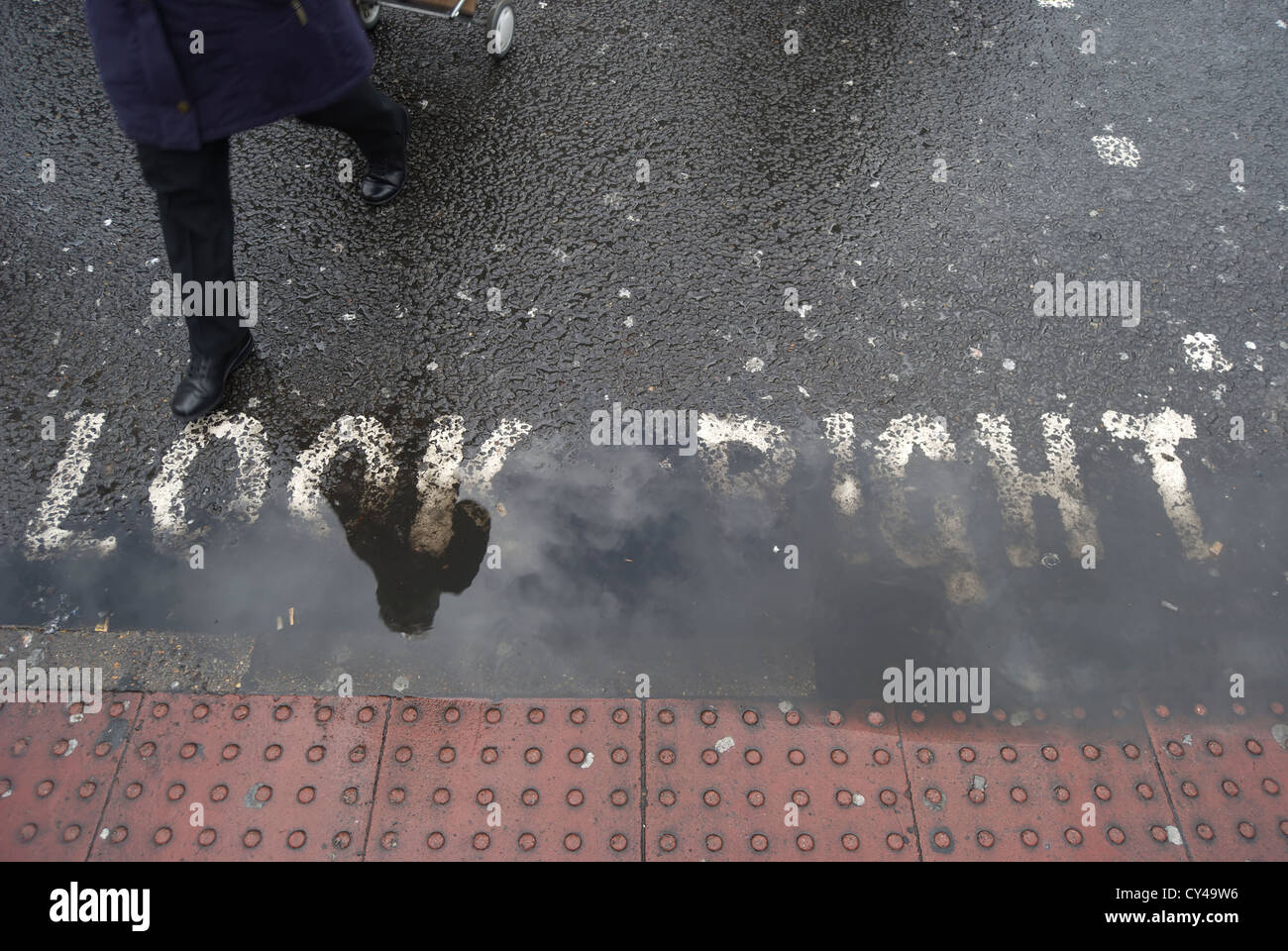 Look right road hi-res stock photography and images - Alamy
