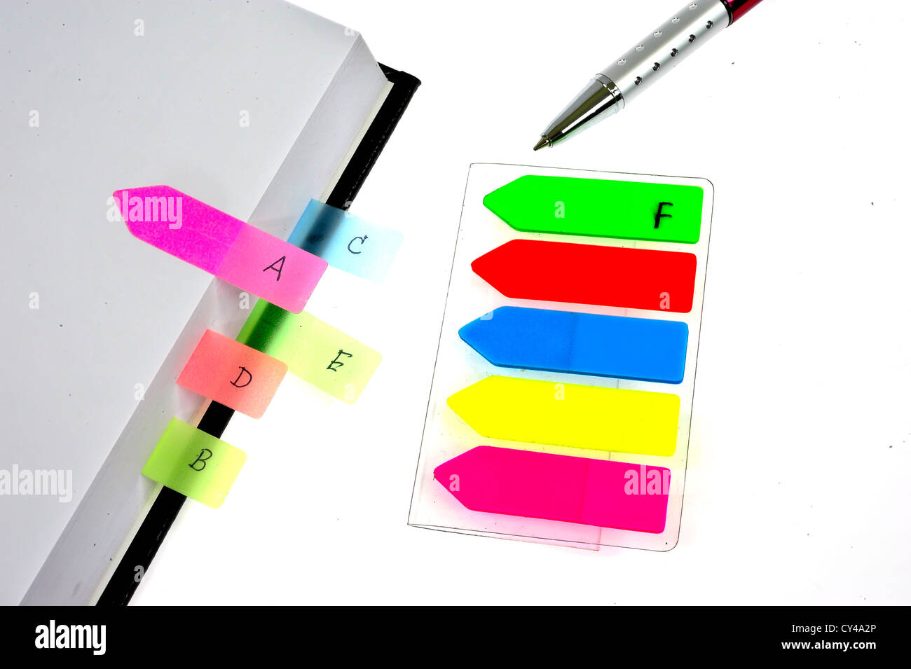 Red color tags hi-res stock photography and images - Alamy