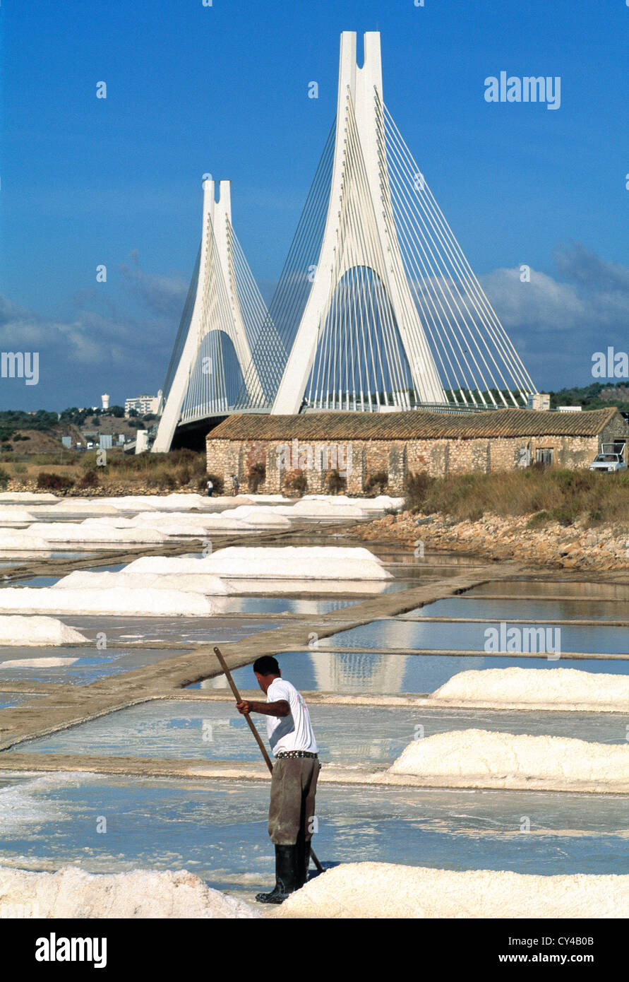 Salinas do rio Arade, Portimao, Algarve, Portugal Stock Photo - Alamy