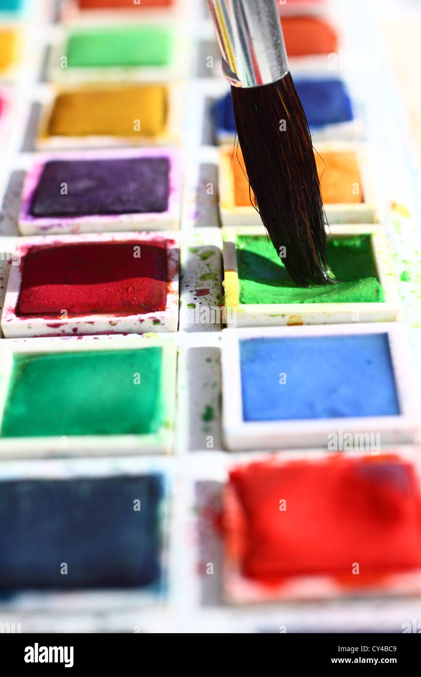 Artists Paint Pallette Stock Photo - Alamy